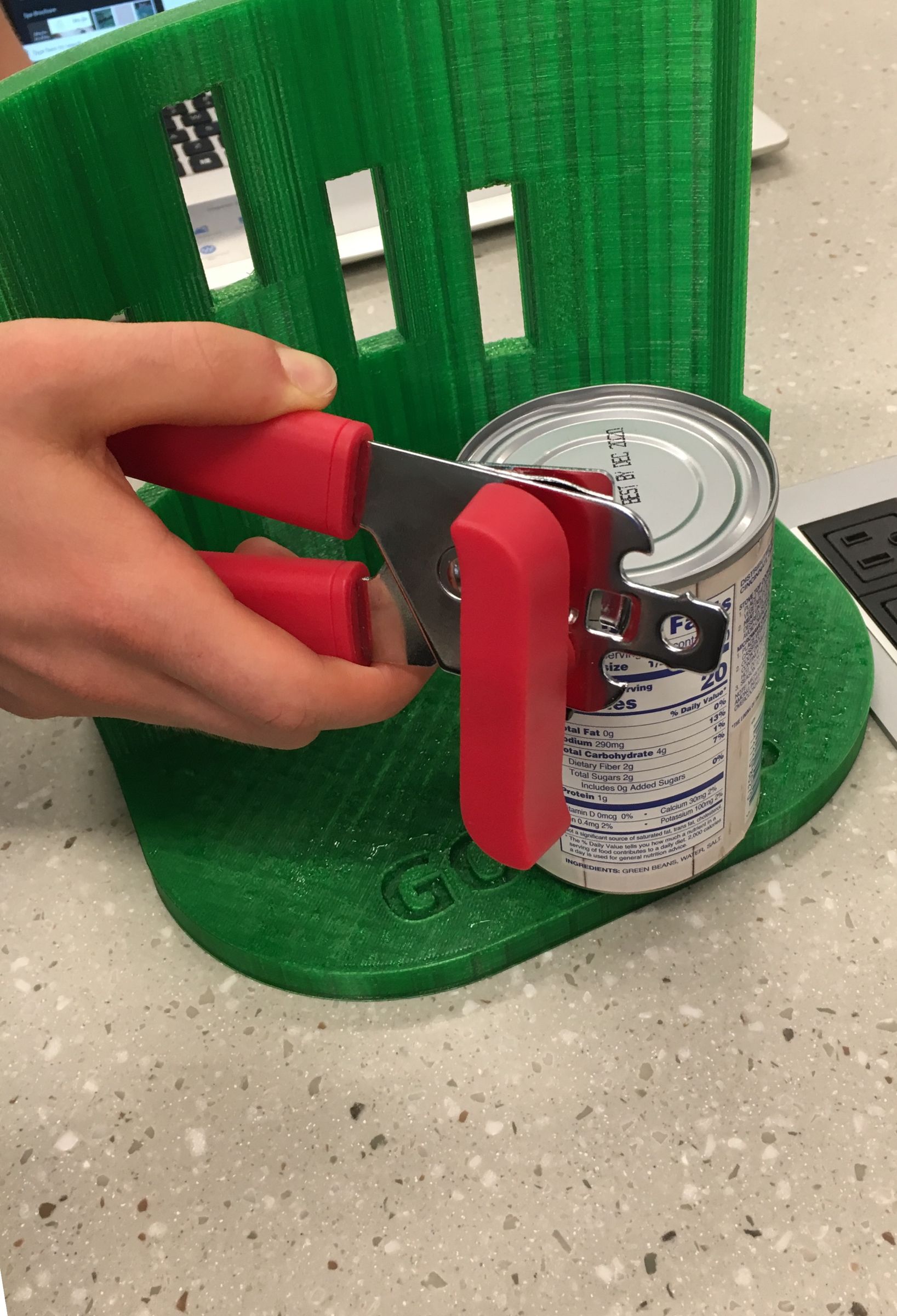 How to Use a One-handed Can Opener : 5 Steps - Instructables