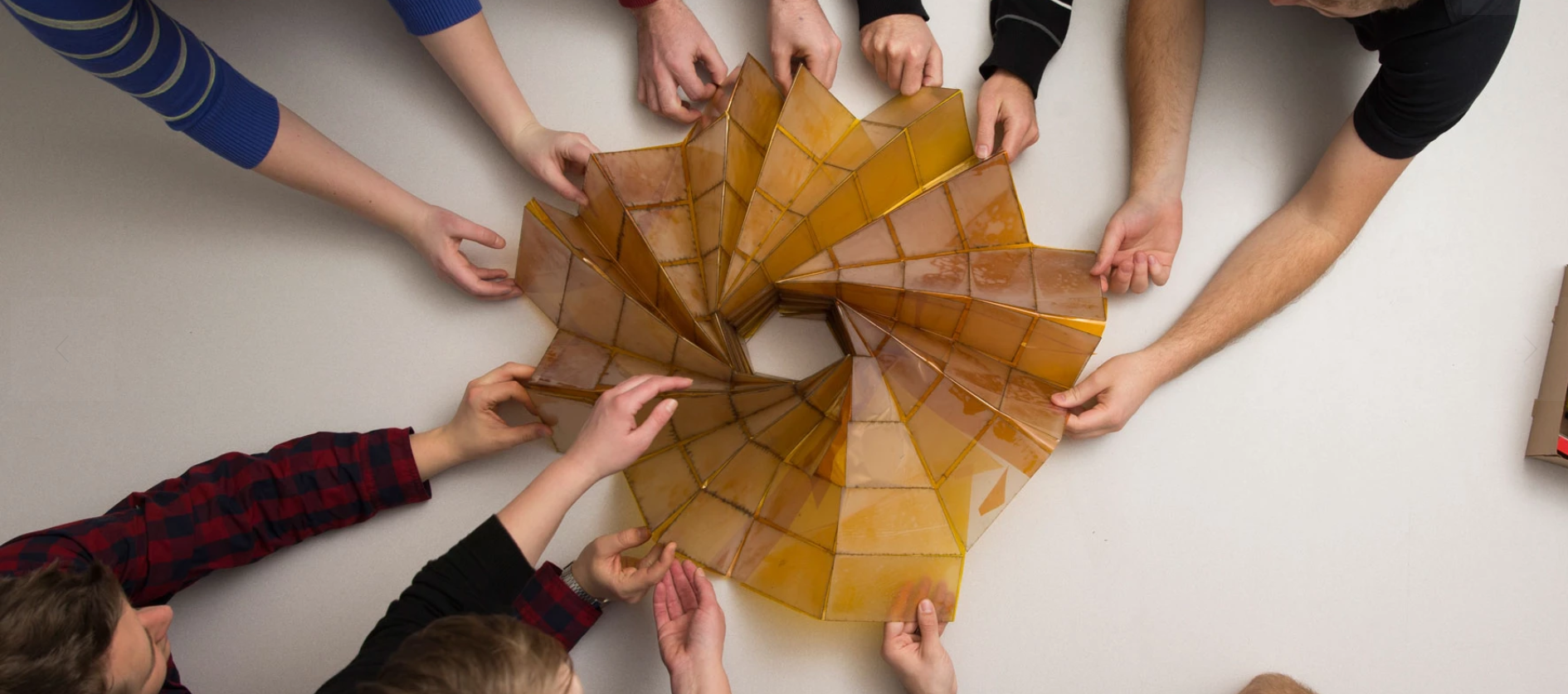 Origami Flasher : 5 Steps (with Pictures) - Instructables