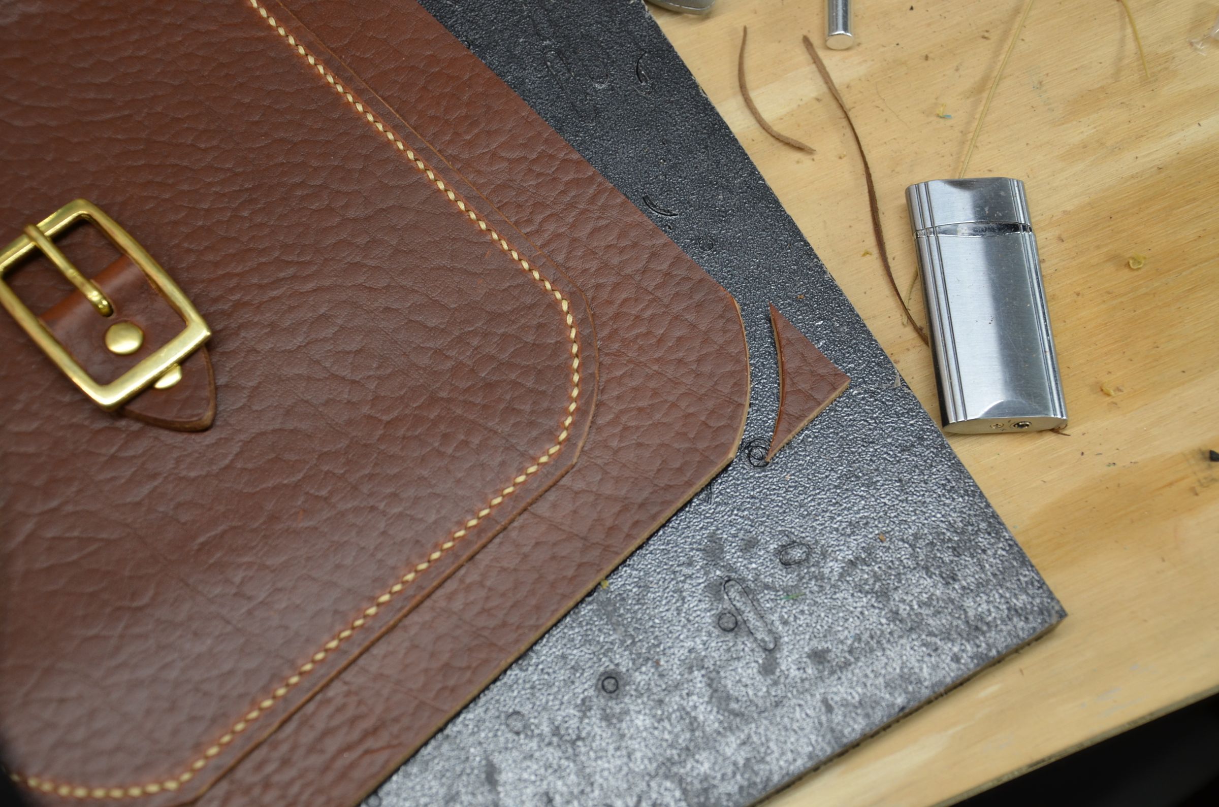 Handcrafted Leather Briefcase : 16 Steps (with Pictures) - Instructables