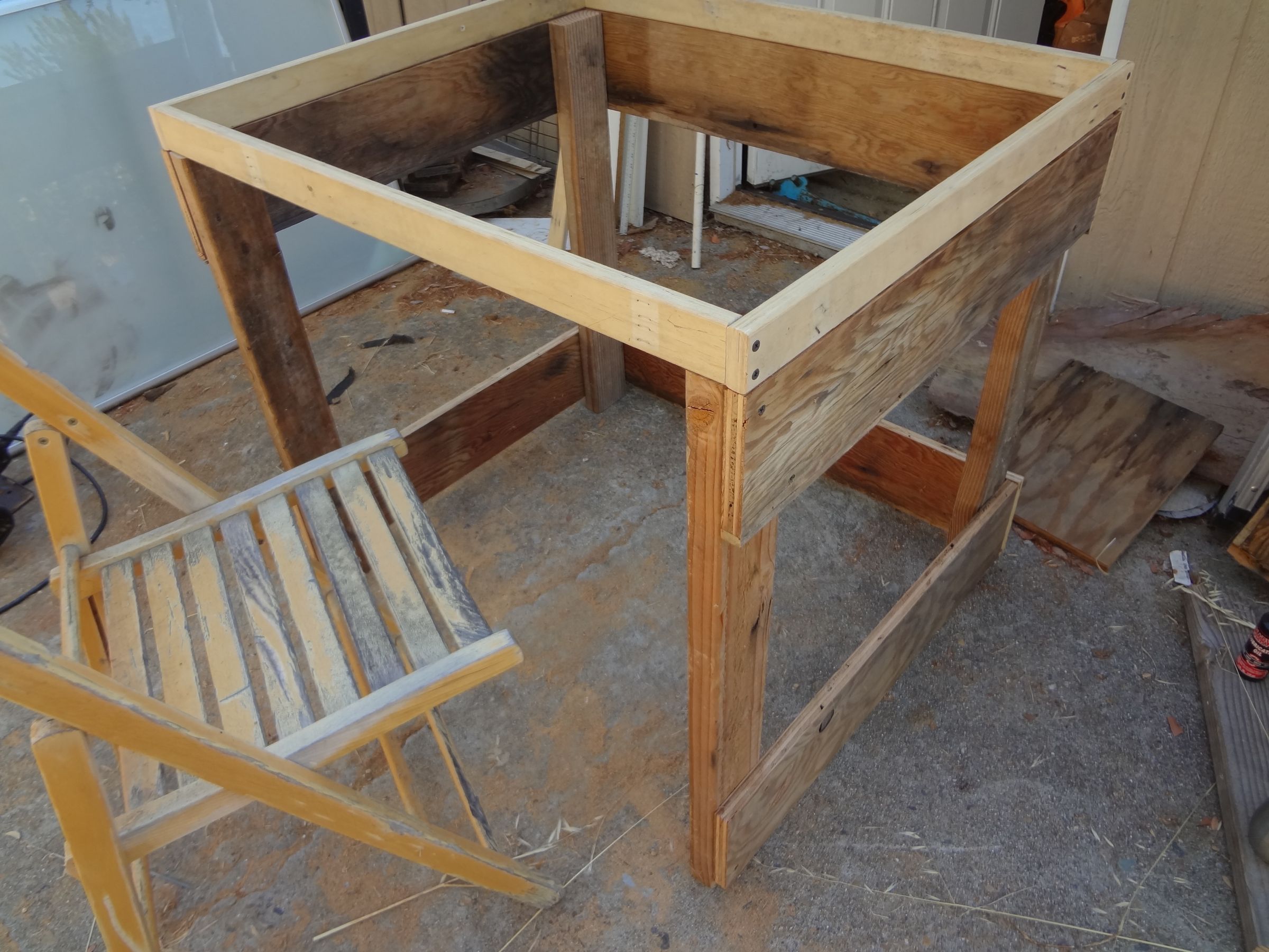 A Drafting Table Made From an IKEA Coffee Table : 5 Steps (with ...