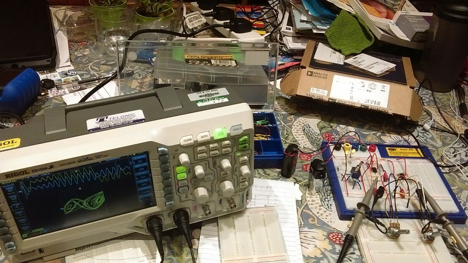 Chua's Chaos Circuit : 7 Steps - Instructables