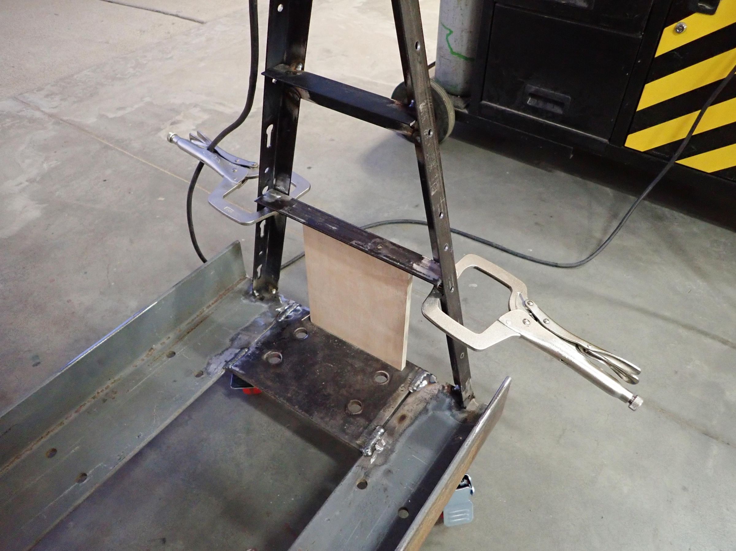 Metal A-Frame Storage Cart : 16 Steps (with Pictures) - Instructables
