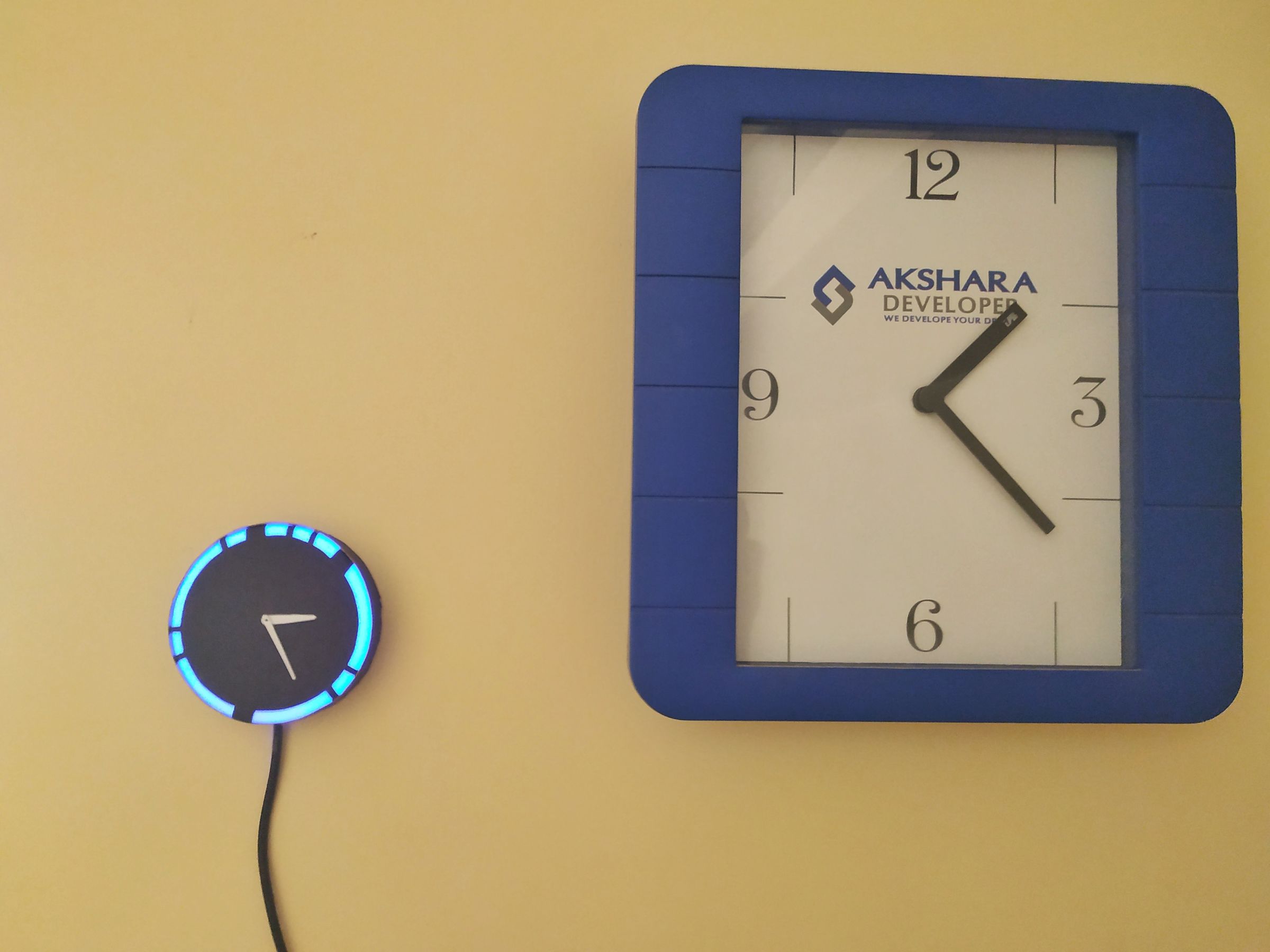 Cosmo Clock - Changes Color Everytime an Astronaut Enters Space : 8 ...