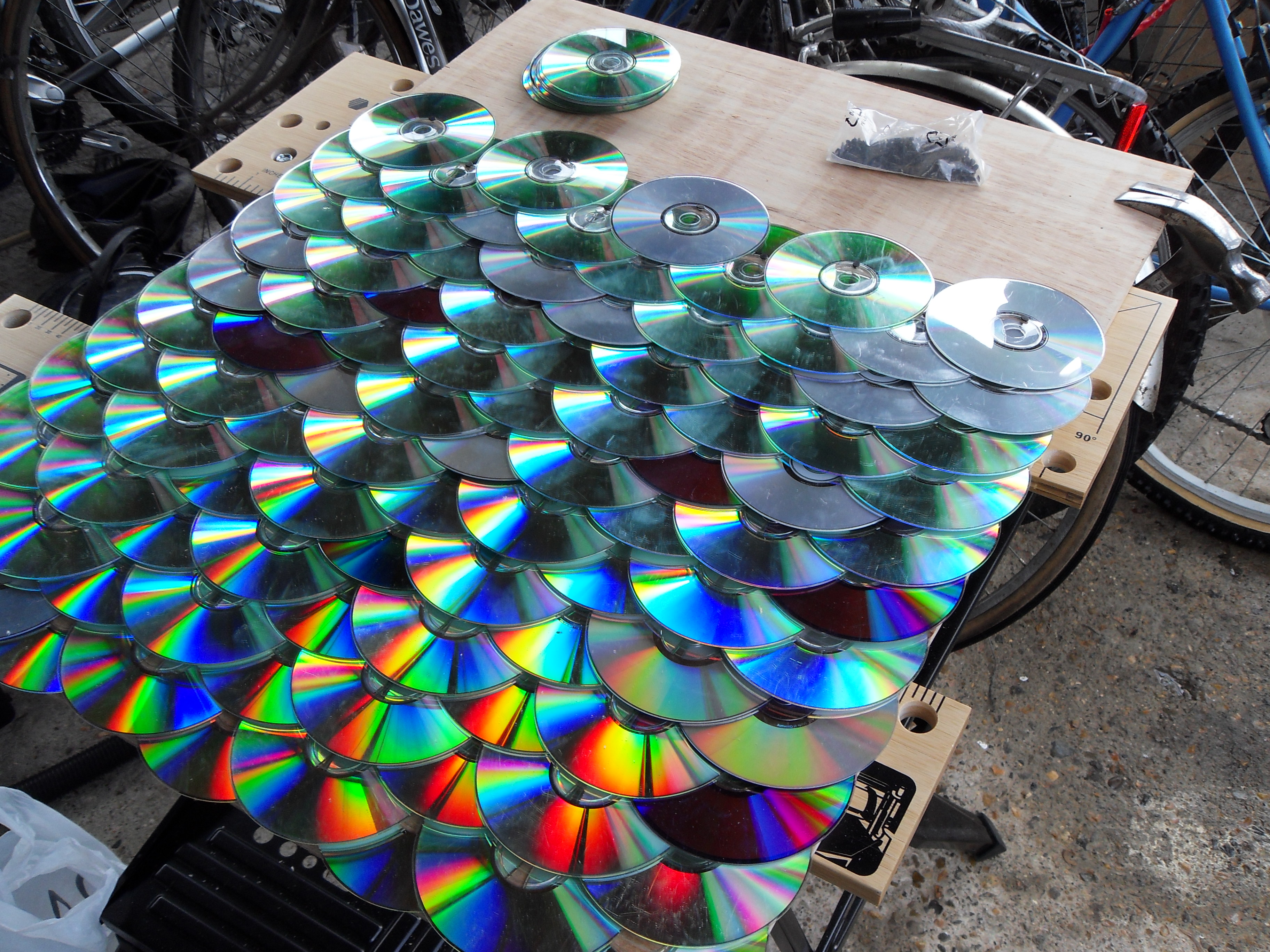 CD/DVD Roofing Concept : 7 Steps (with Pictures) - Instructables