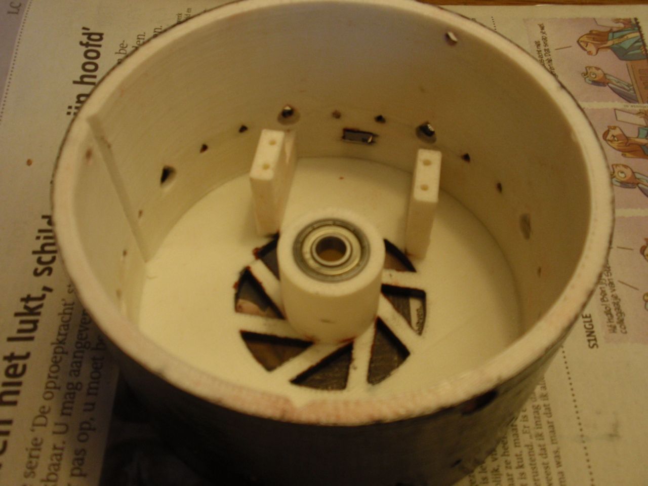 A Fully 3D Printable GlaDOS Robotic Ceiling Arm Lamp : 11 Steps (with ...