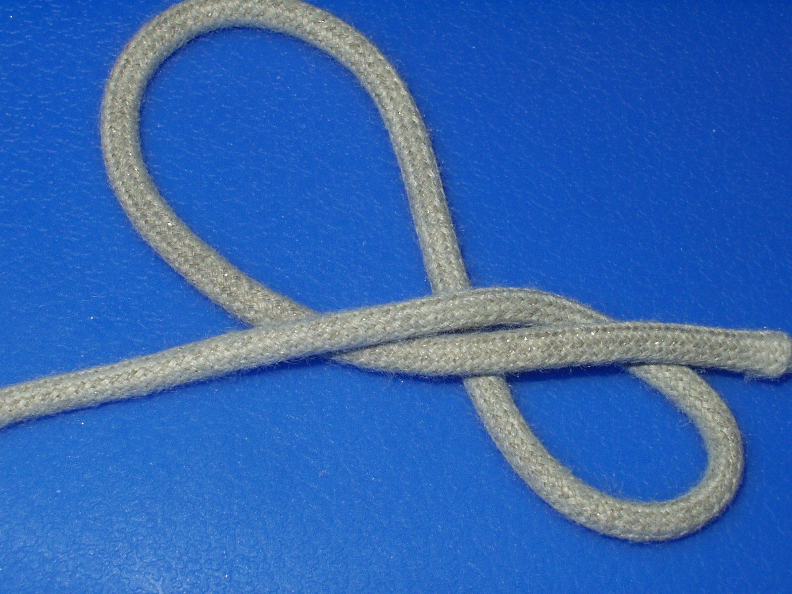 Lark's Head Loop : 5 Steps - Instructables