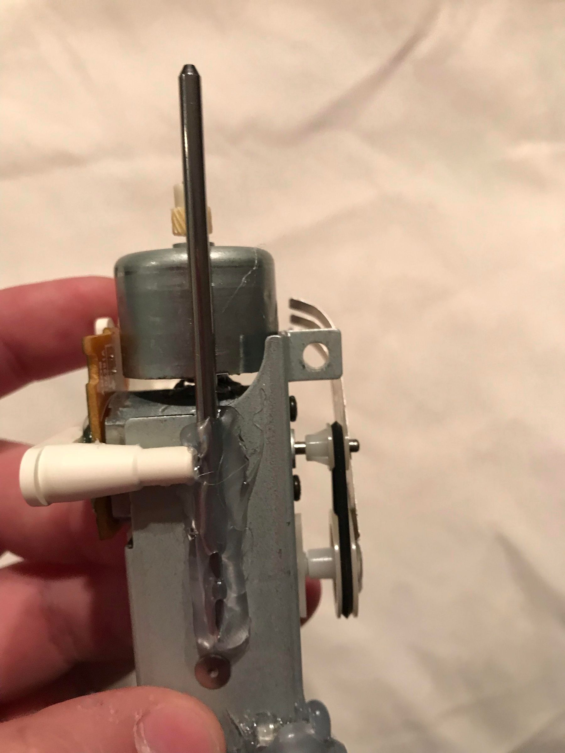 Walter- the Junk Robot : 5 Steps - Instructables