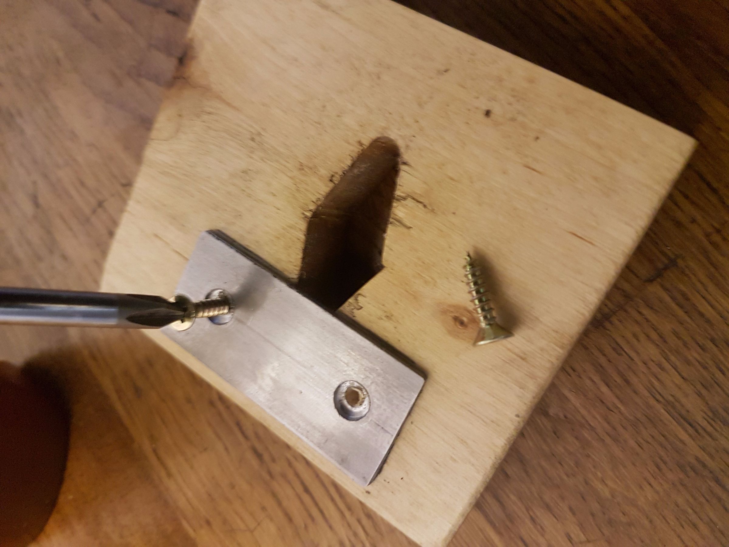 A Way to Secure the Deadbolt From Inside : 10 Steps (with Pictures ...