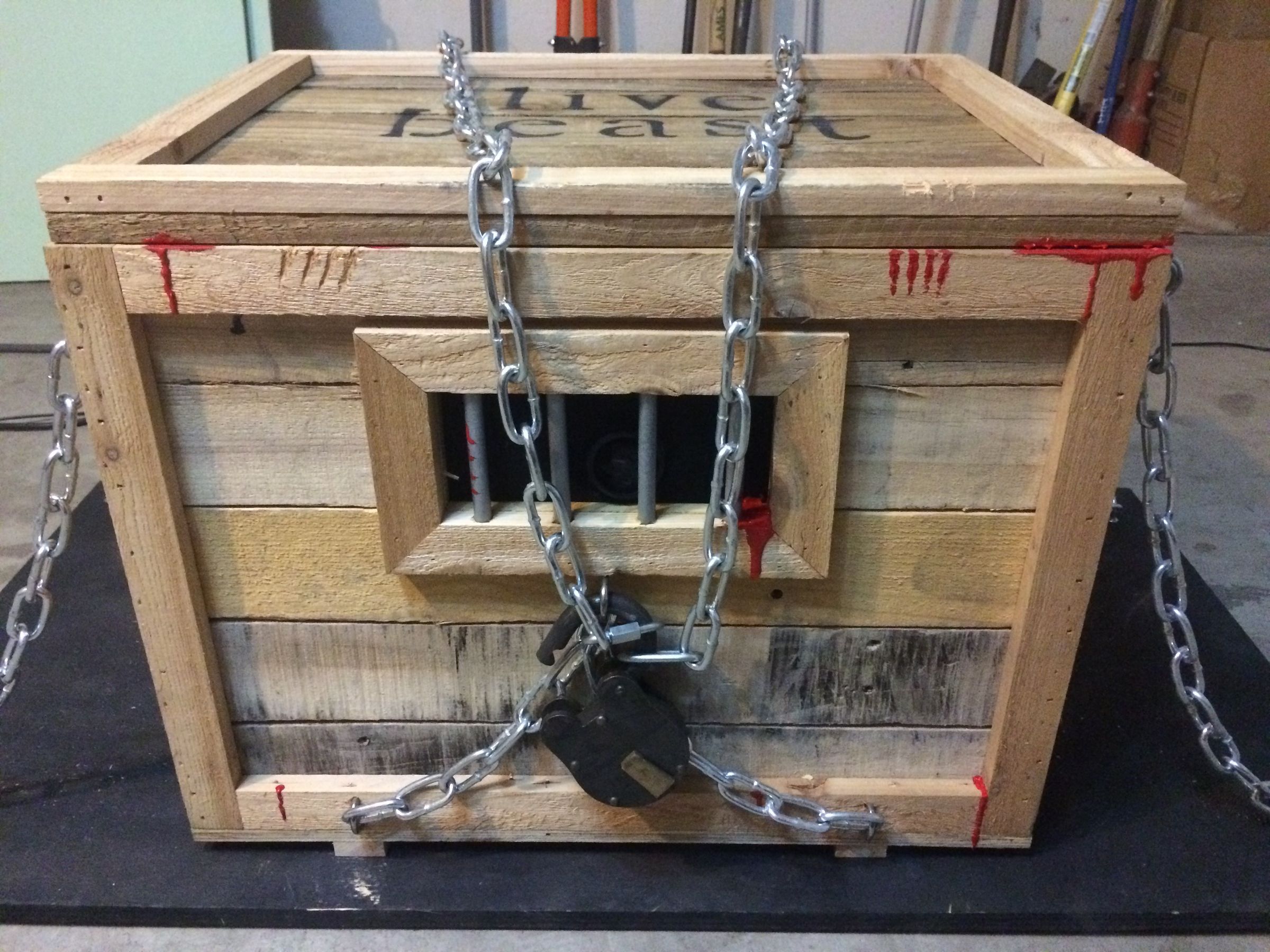 Monster-In-A-Box Halloween Prop (Part 2, the Guts) : 9 Steps (with ...