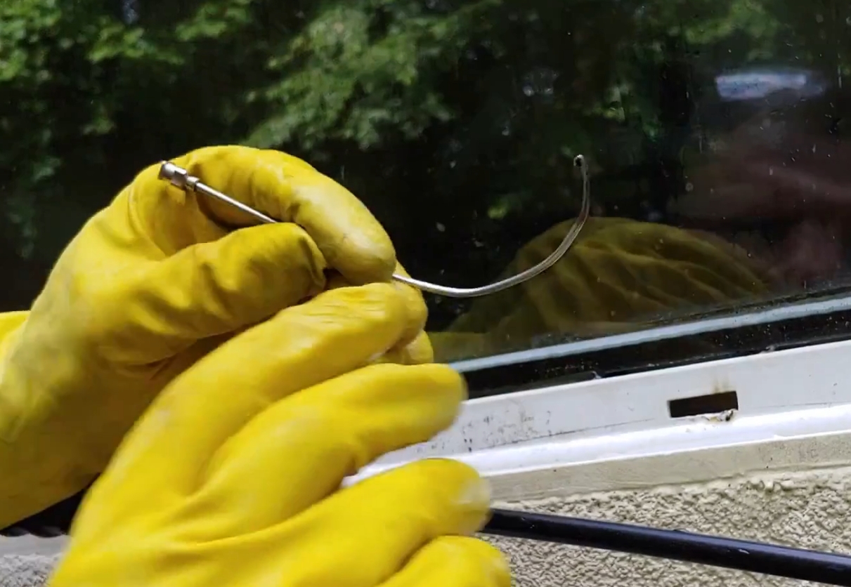 Cleaning a Foggy/Hazy Window Insulated Glass Unit (IGU) : 7 Steps (with ...
