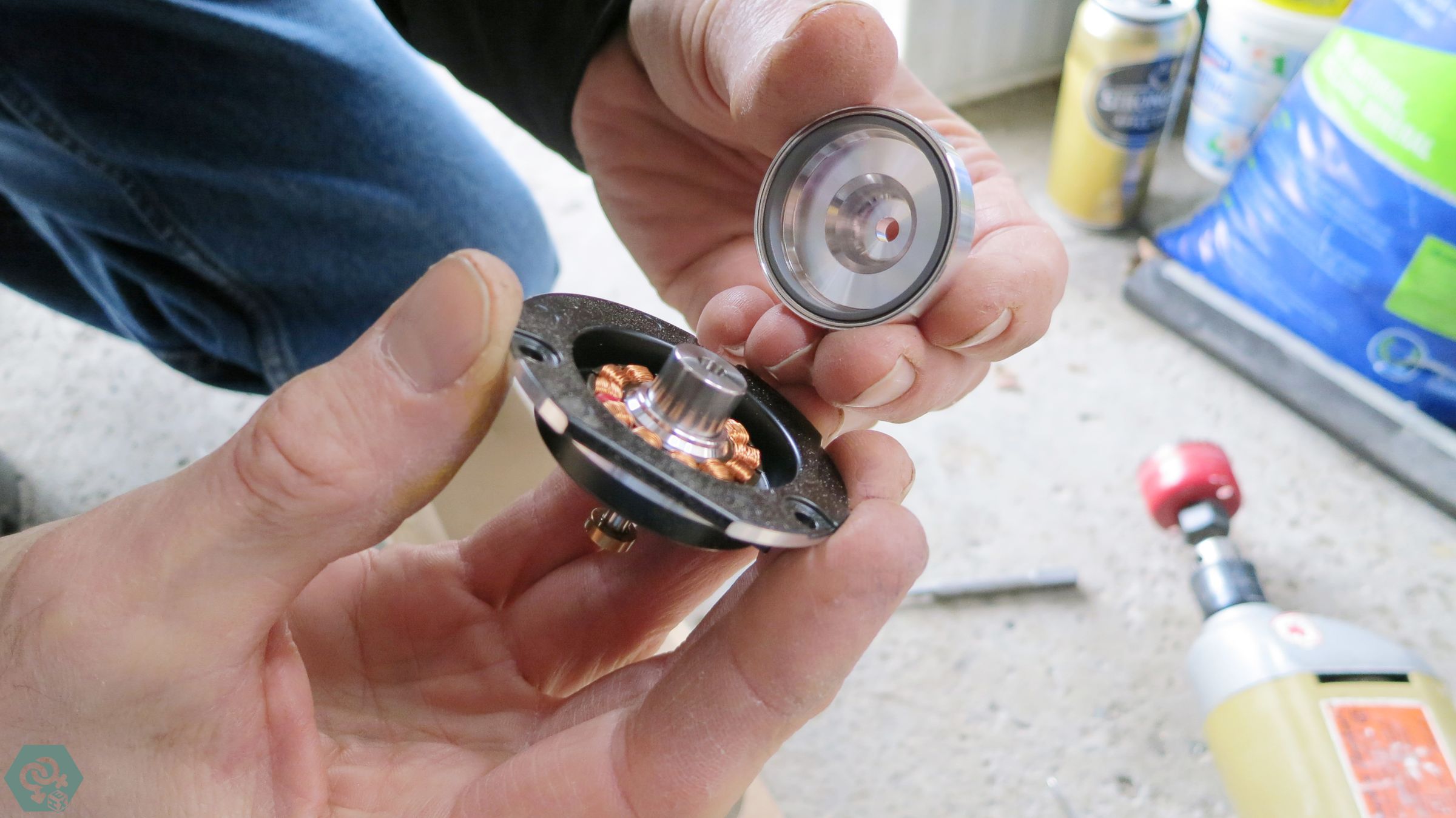 Upcycle a Hard Drive Into a Clock : 19 Steps (with Pictures ...