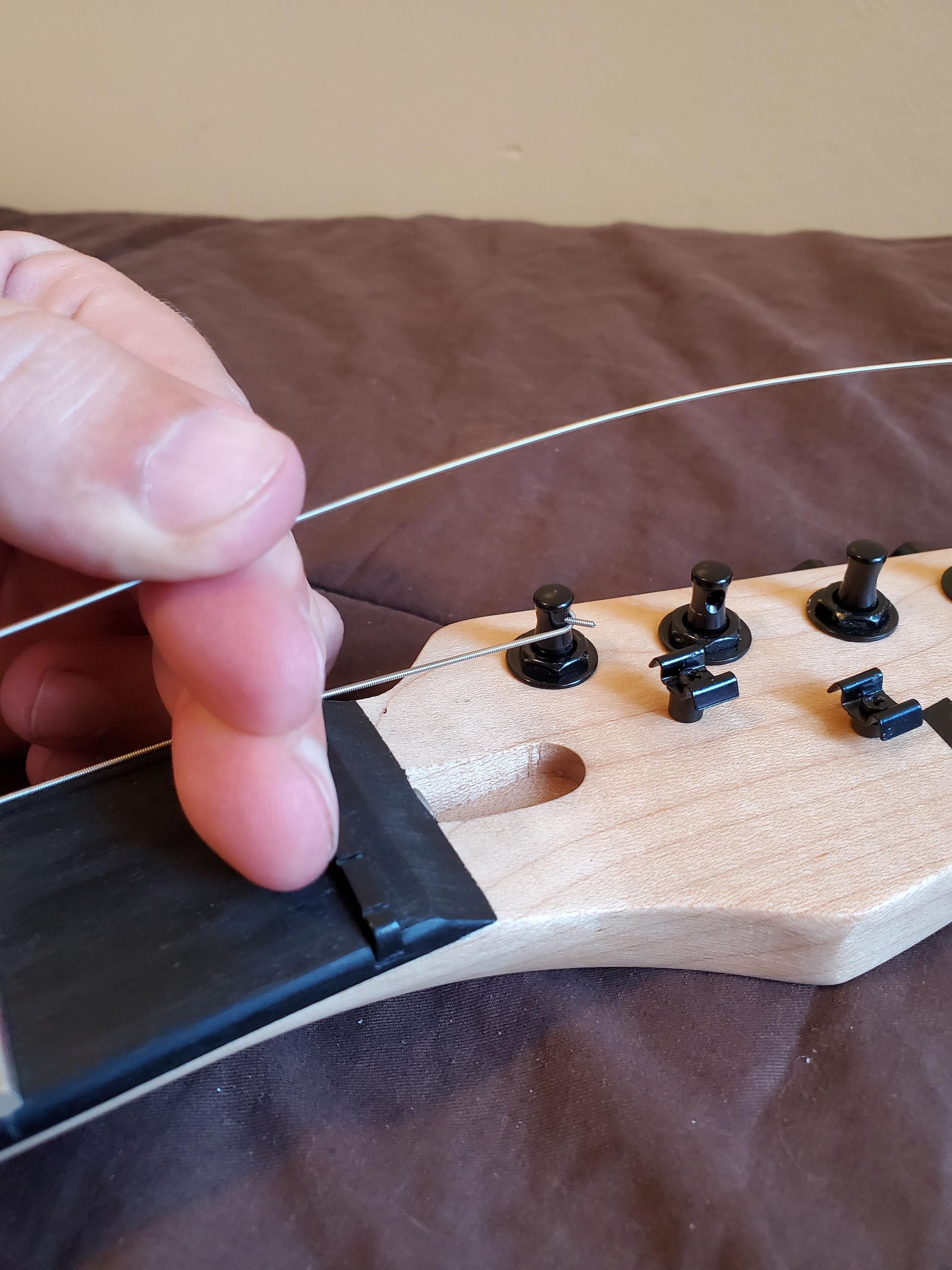How to Restring Your Guitar : 12 Steps (with Pictures) - Instructables