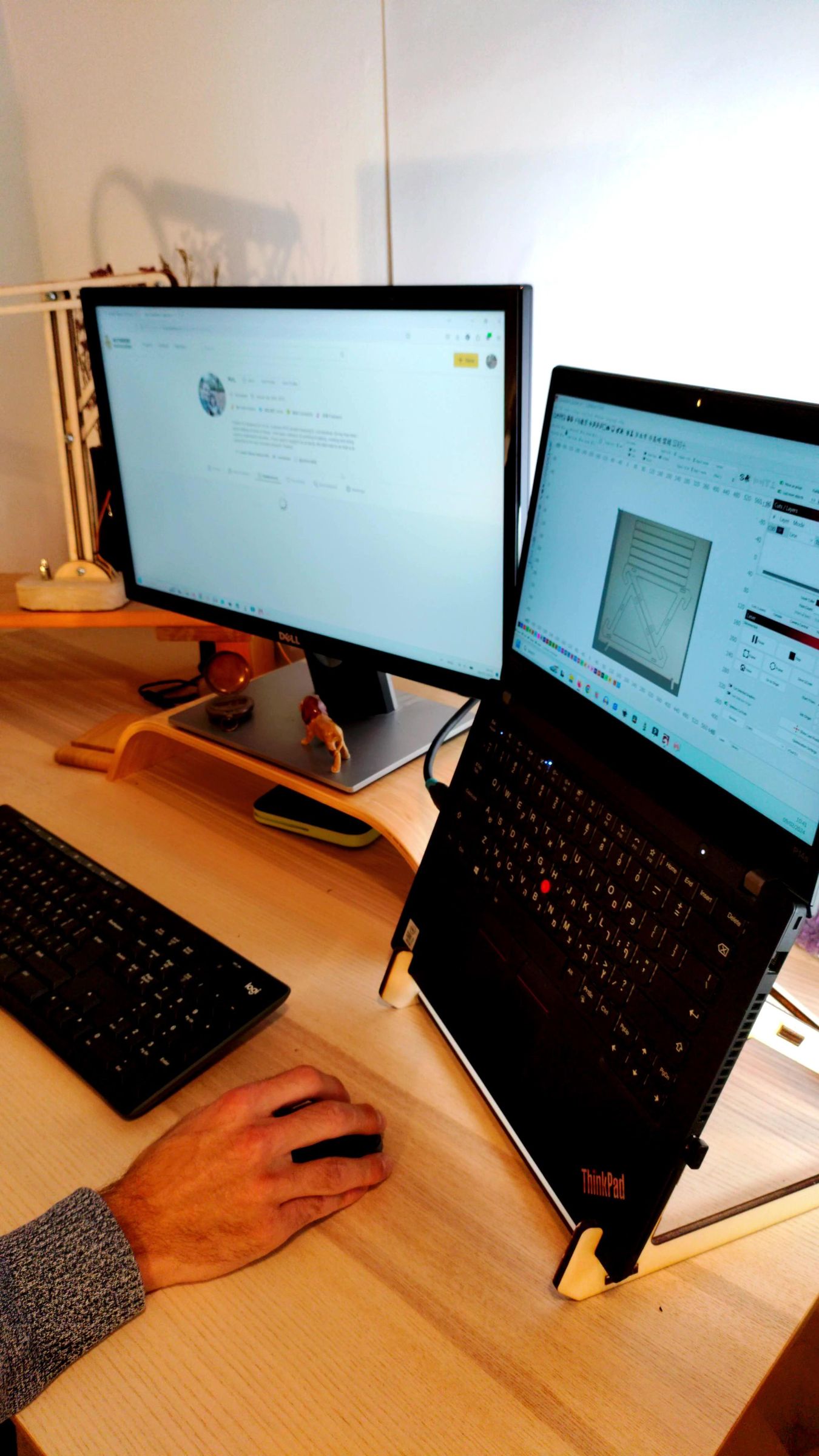 Dual-Angle Laptop Stand : 4 Steps (with Pictures) - Instructables