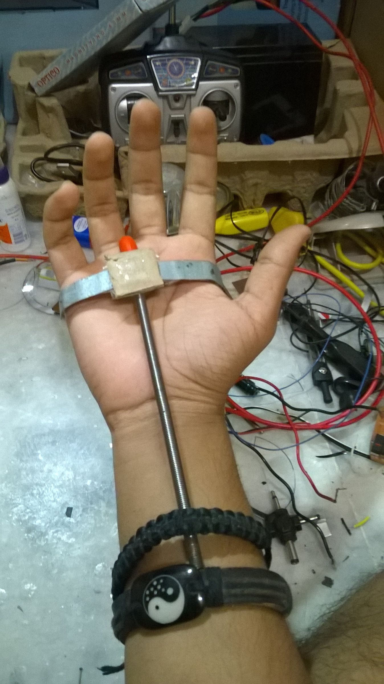 Handheld EMP Device : 8 Steps - Instructables