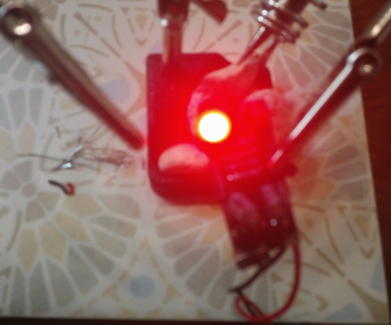 Dual Led Flasher - Simple First Electronic Project : 4 Steps ...