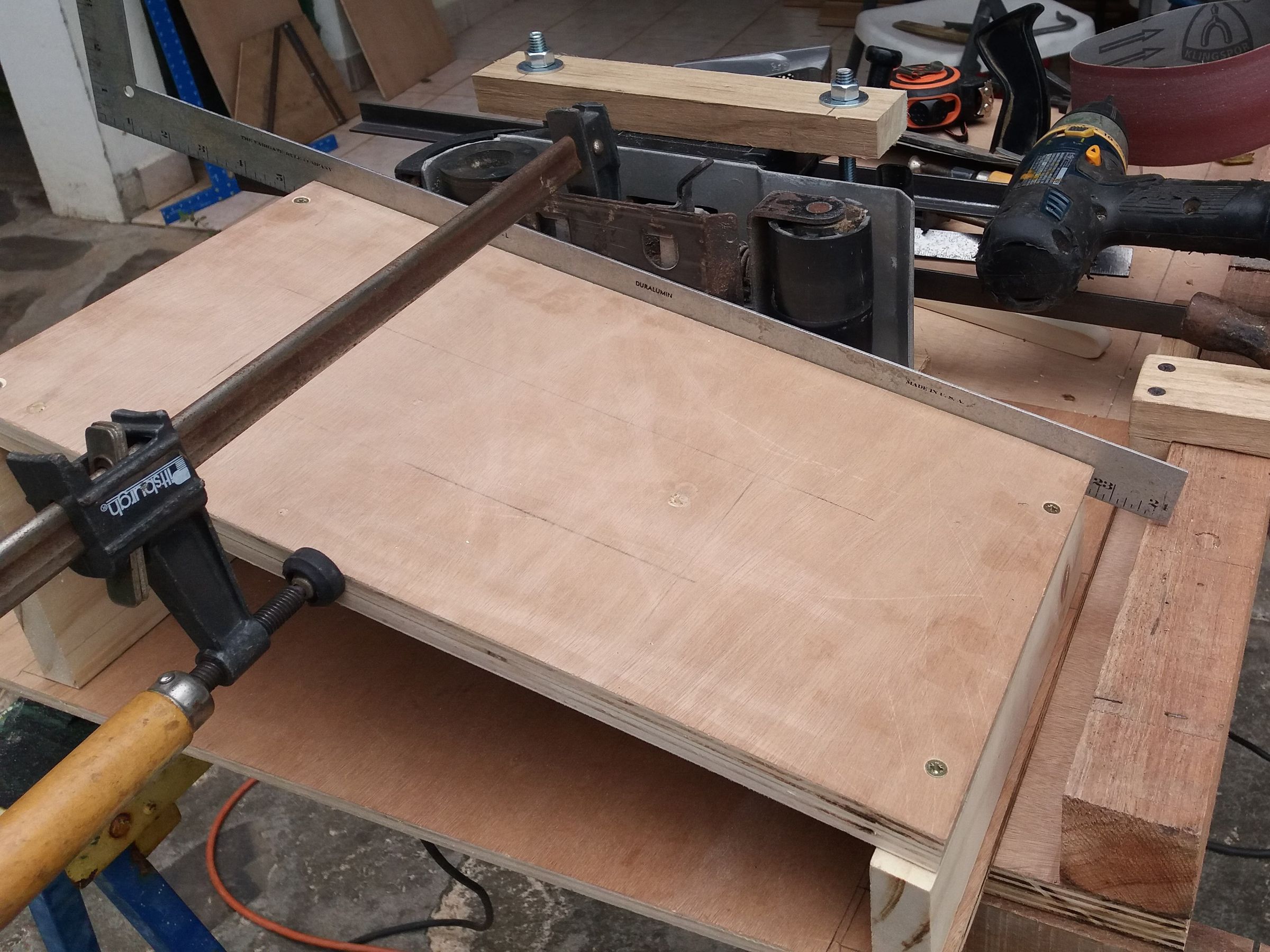 Benchtop Belt Sander Jig : 8 Steps (with Pictures) - Instructables