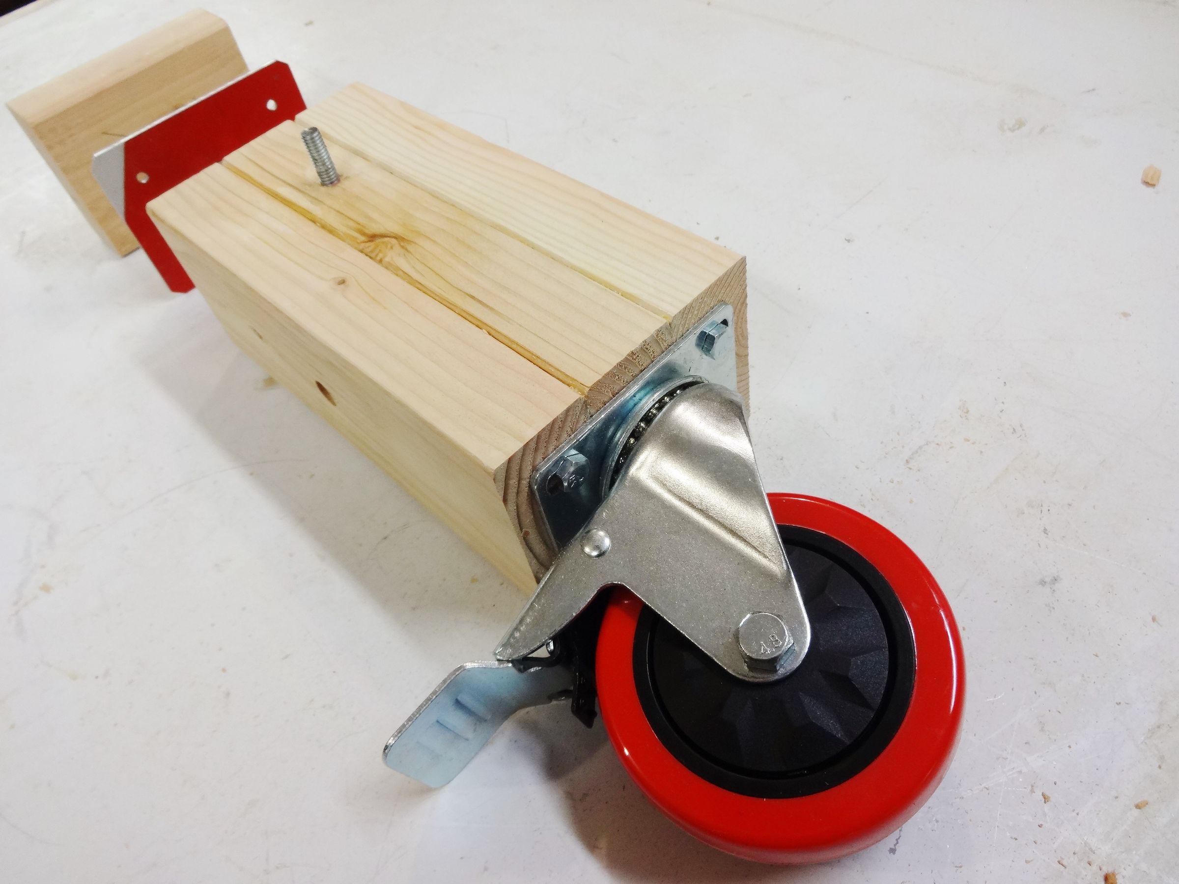 Height-Adjustable Outfeed Worktable : 11 Steps (with Pictures ...