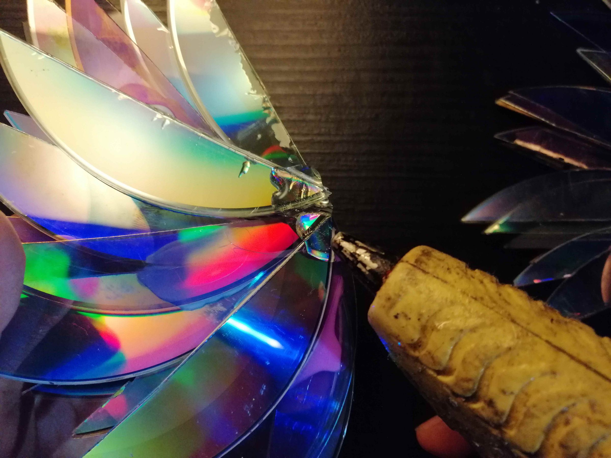 Broken CD Bird : 12 Steps (with Pictures) - Instructables