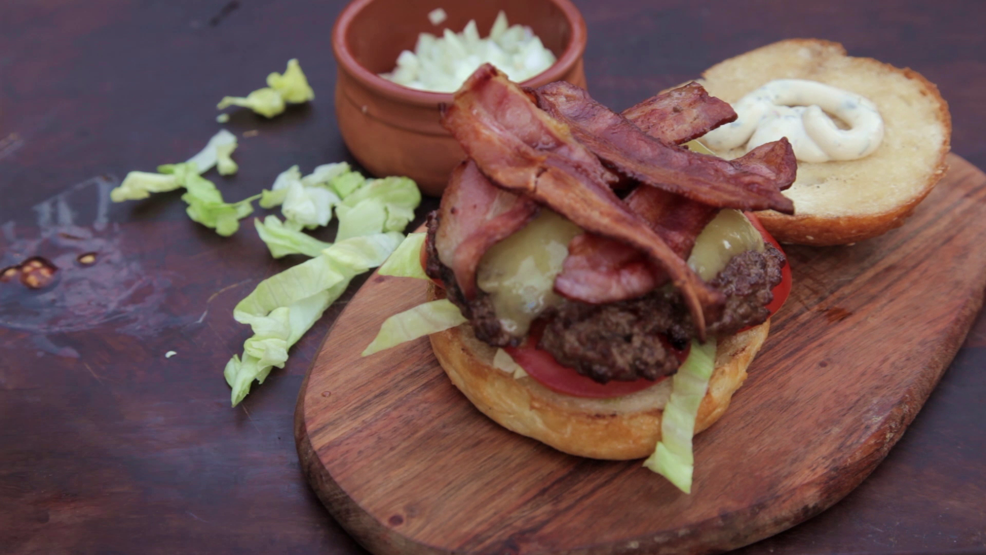 How to Cook a Crispy Bacon and Cheese Burger : 8 Steps (with Pictures ...
