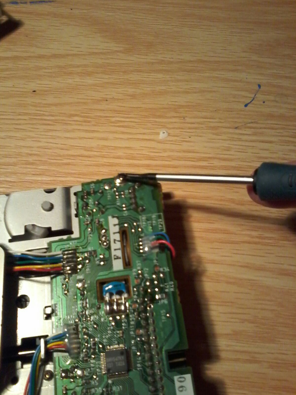 Taking Apart a Floppy Disk Drive : 16 Steps (with Pictures) - Instructables
