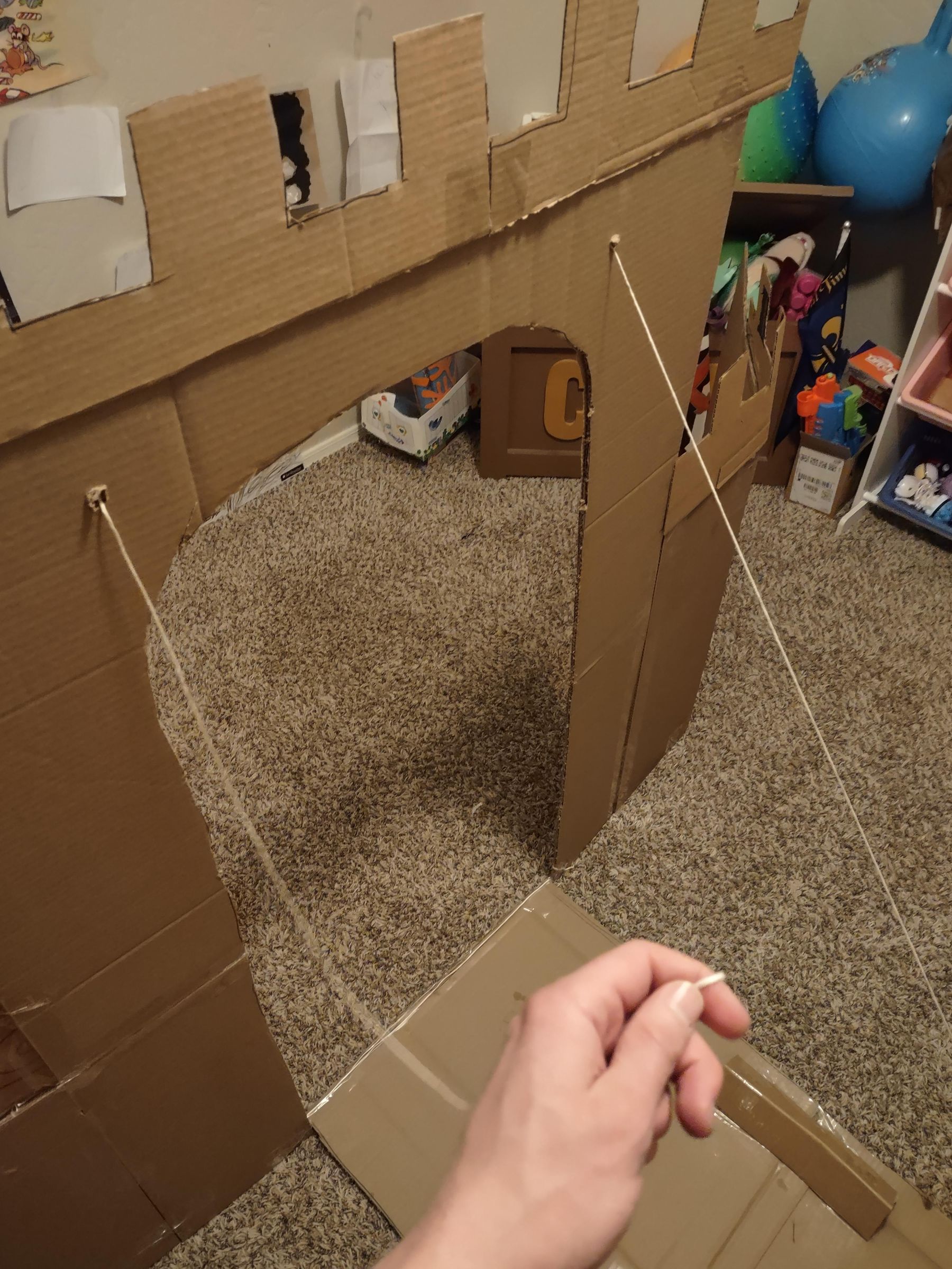 Mini Castle Play-set With Drawbridge : 11 Steps - Instructables