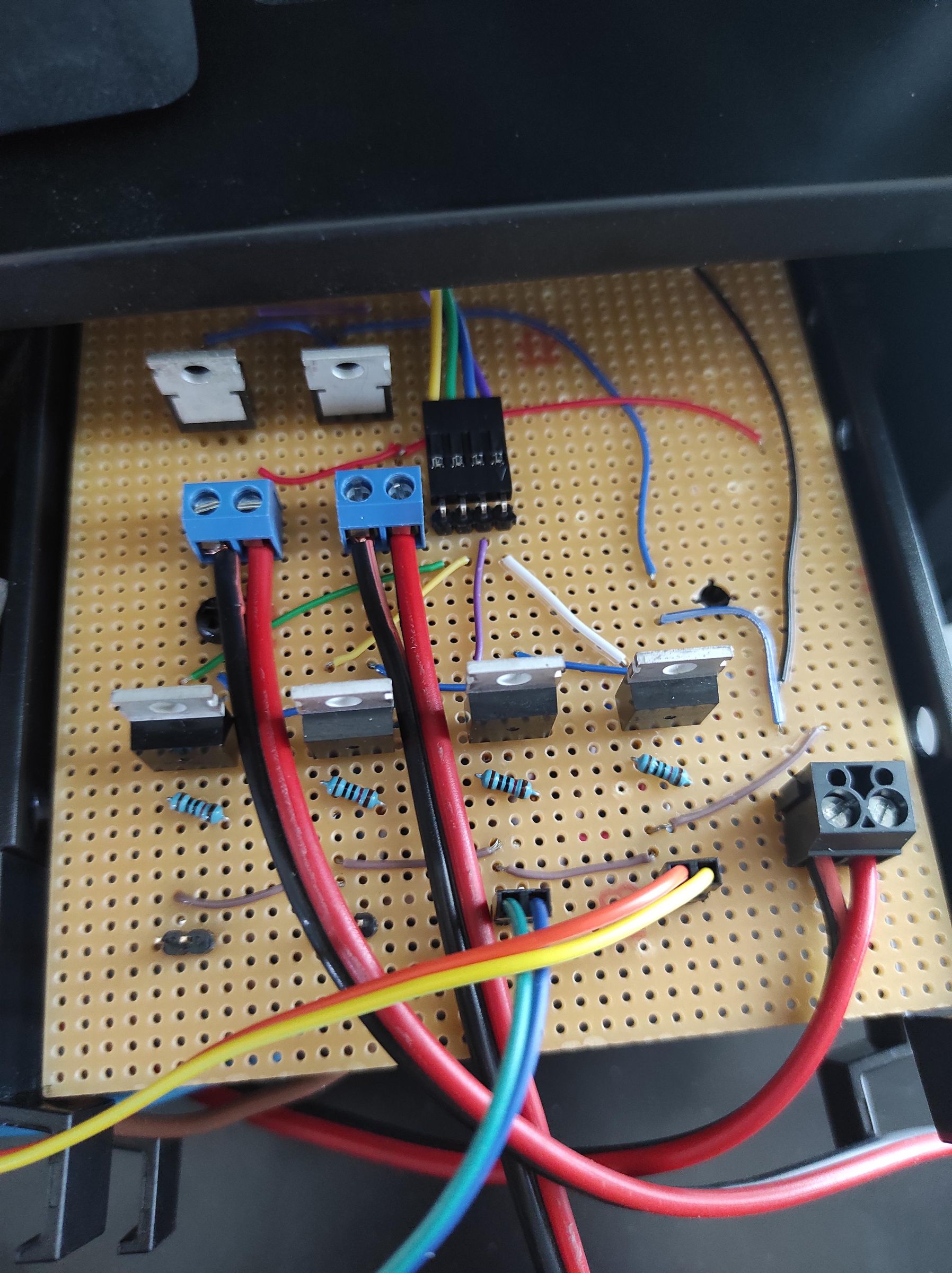 Smart PC Case : 10 Steps - Instructables
