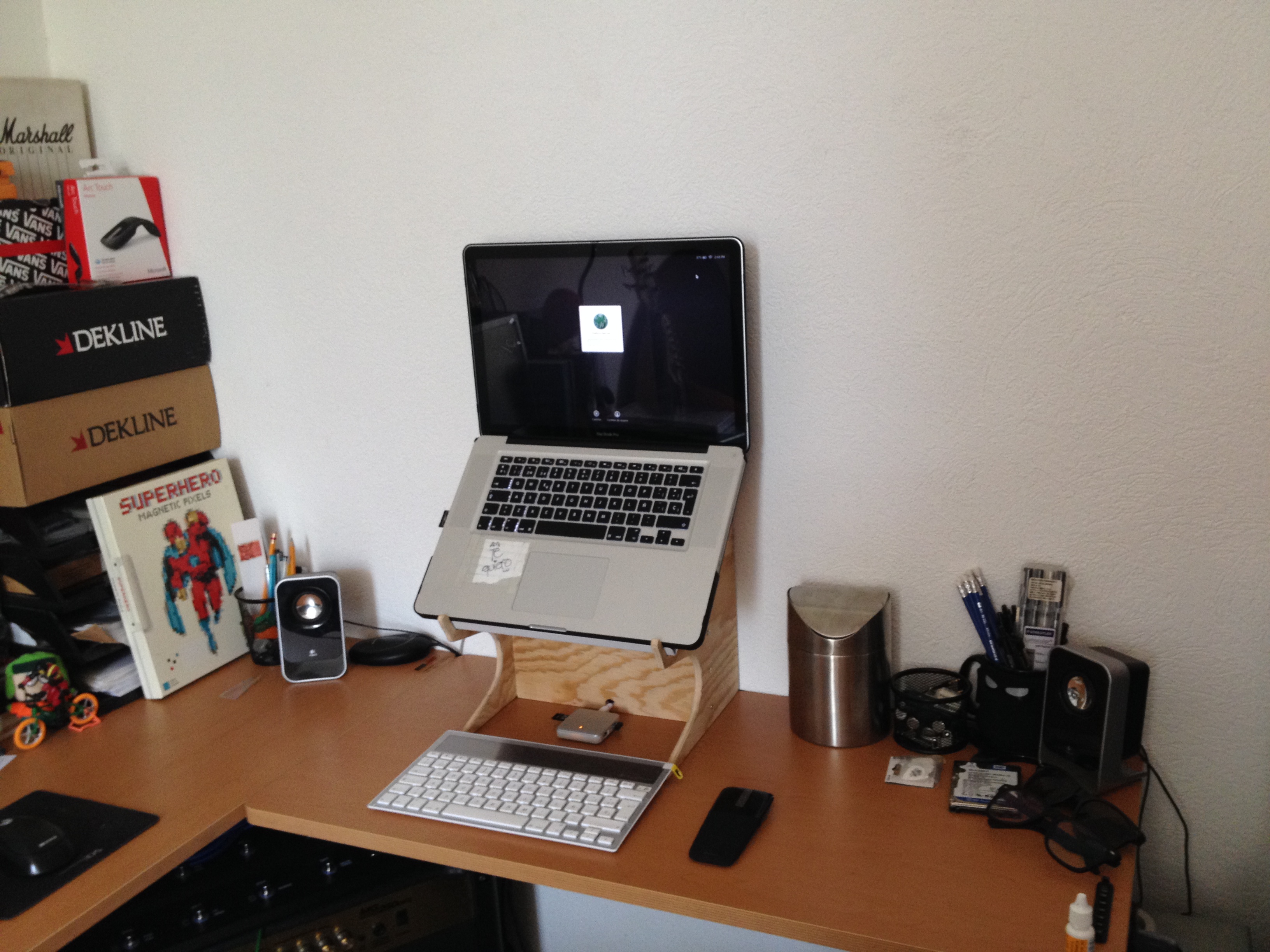 Wood Laptop Stand for Desktop With Fans and Stuff : 5 Steps - Instructables