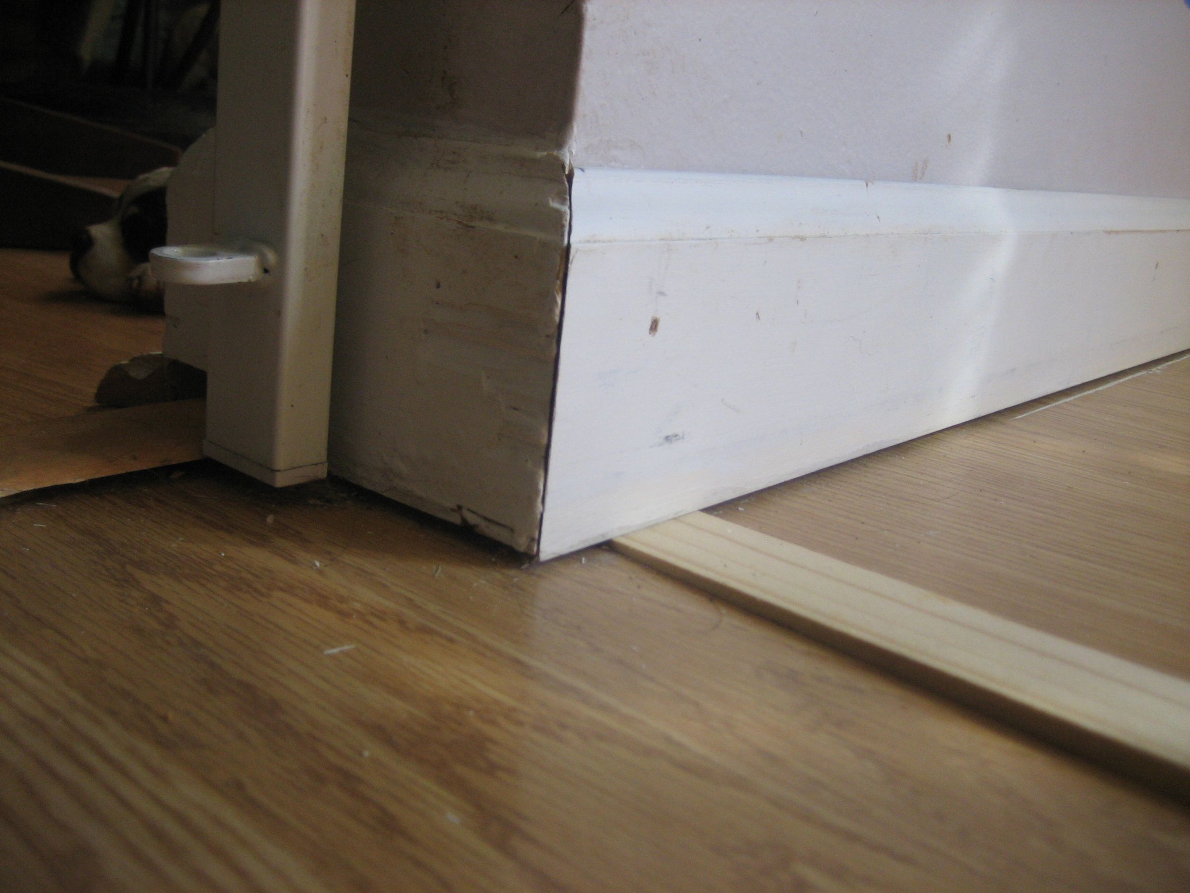 BASEBOARD MOLDING REPAIR : 8 Steps (with Pictures) - Instructables