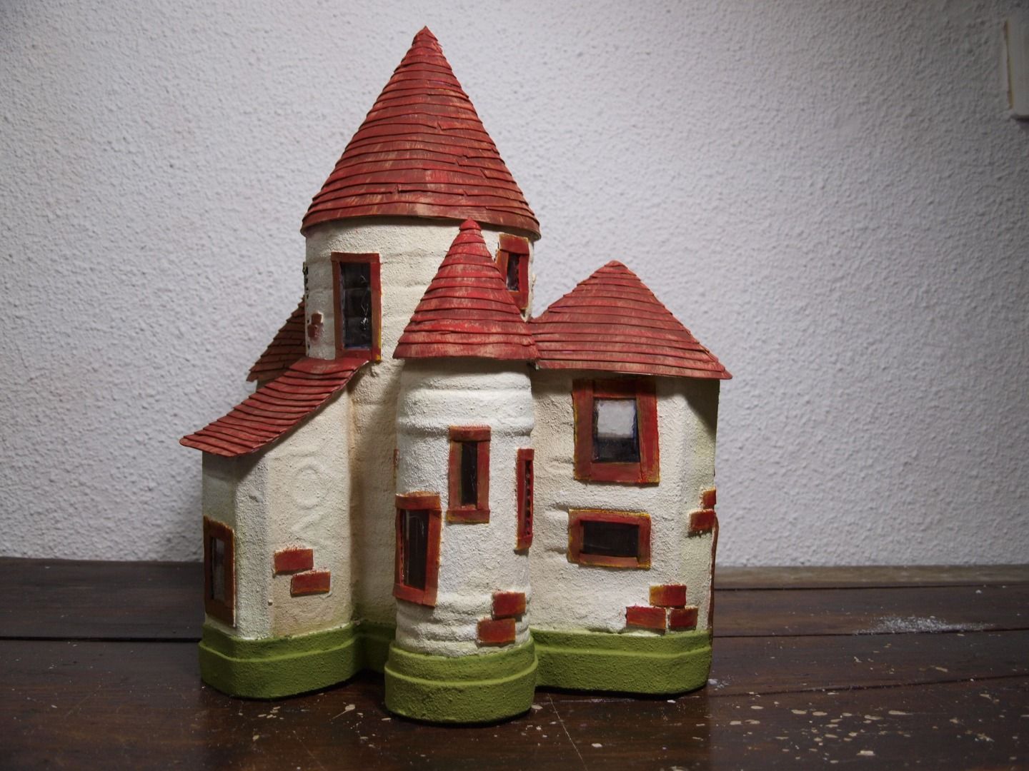 How to Make a House Out of Recycled Plastic Bottles : 7 Steps (with ...