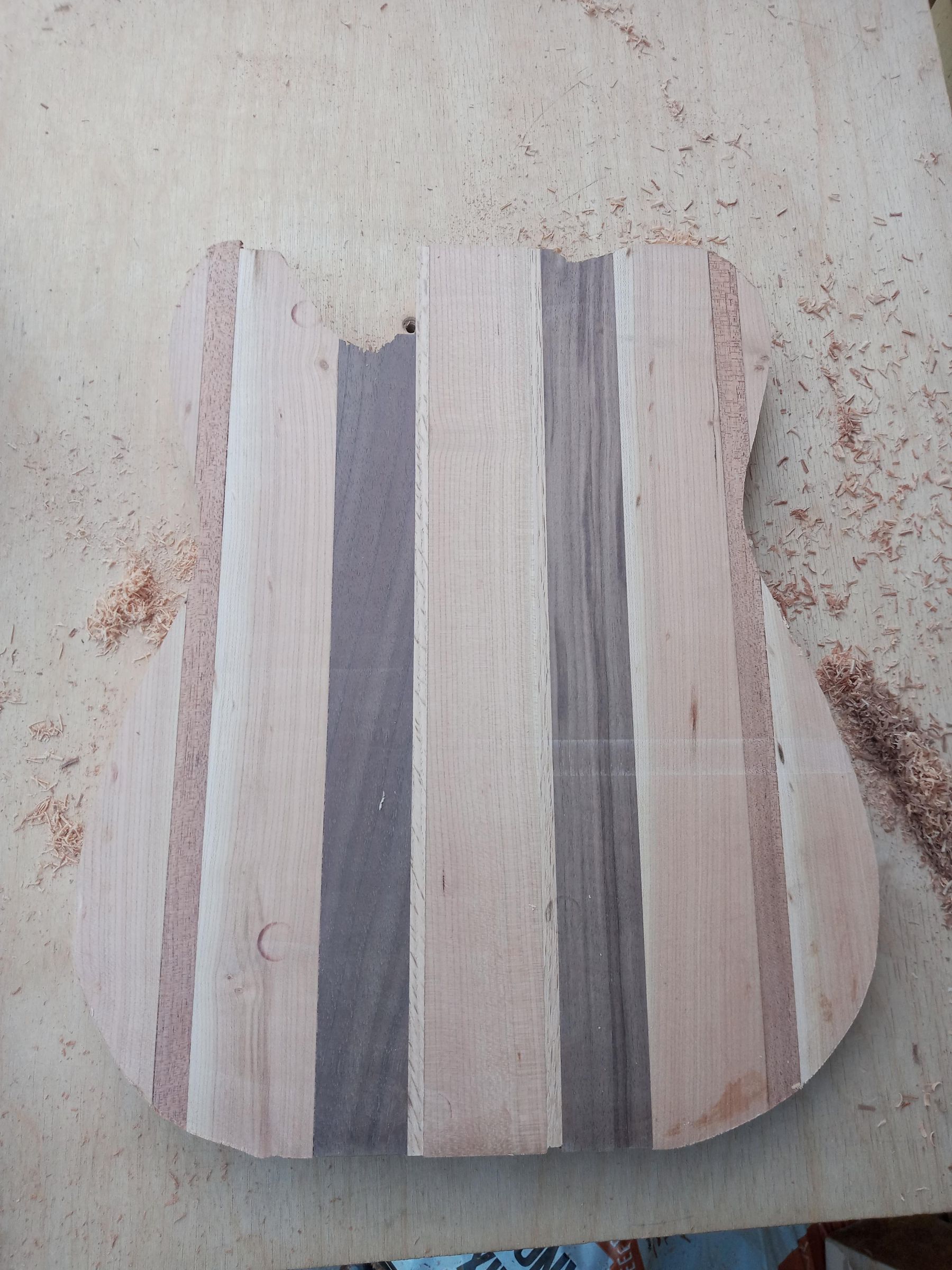 Guitar Shaped Cutting Board : 6 Steps (with Pictures) - Instructables
