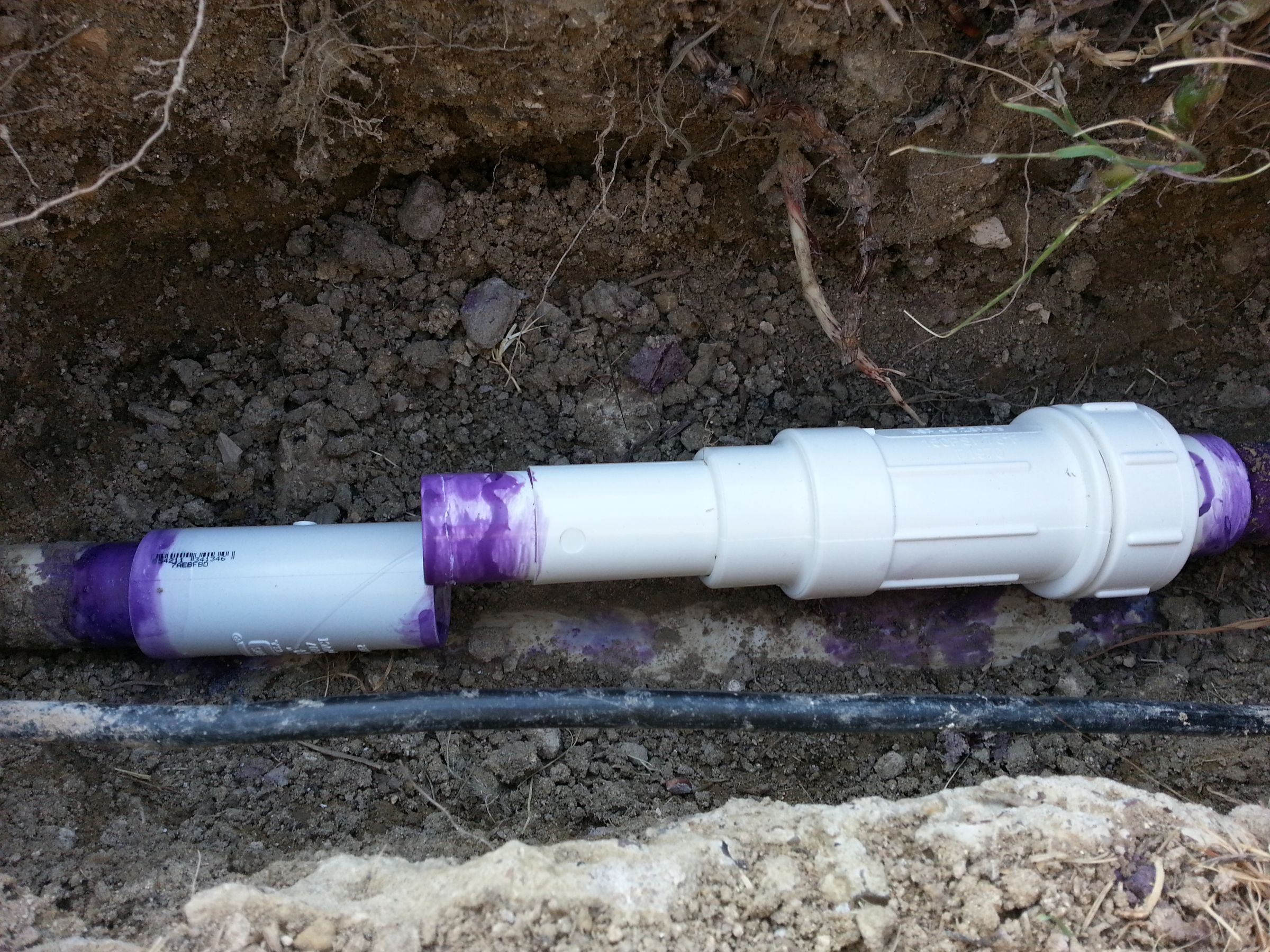 Broken Sprinkler Line Repair : 4 Steps (with Pictures) - Instructables