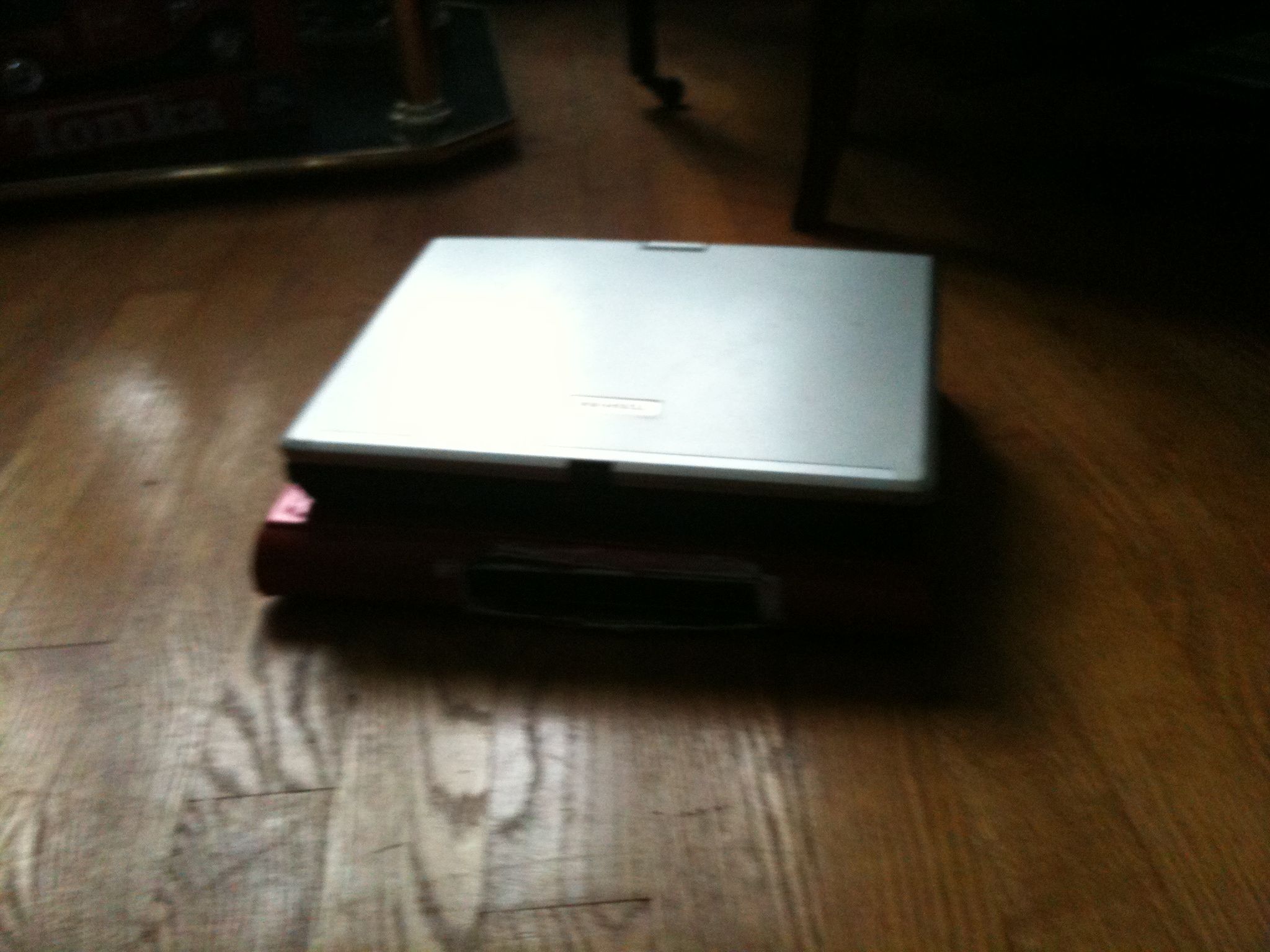 Netbook / Tablet Cooling Stand : 7 Steps - Instructables