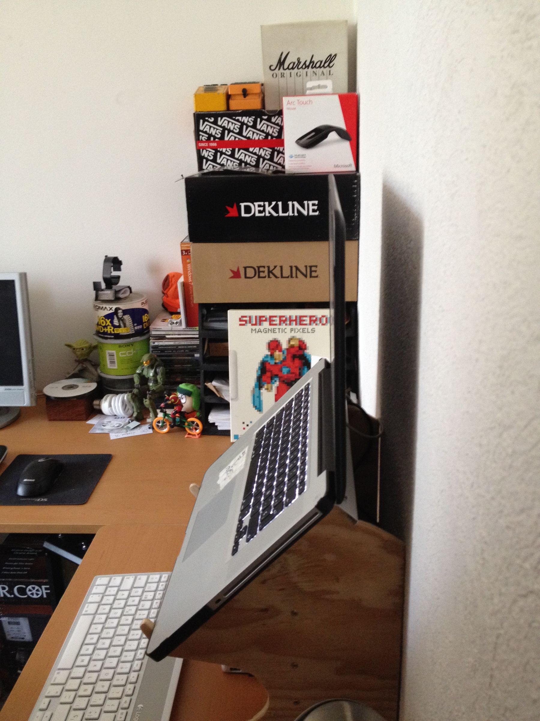 Wood Laptop Stand for Desktop With Fans and Stuff : 5 Steps - Instructables