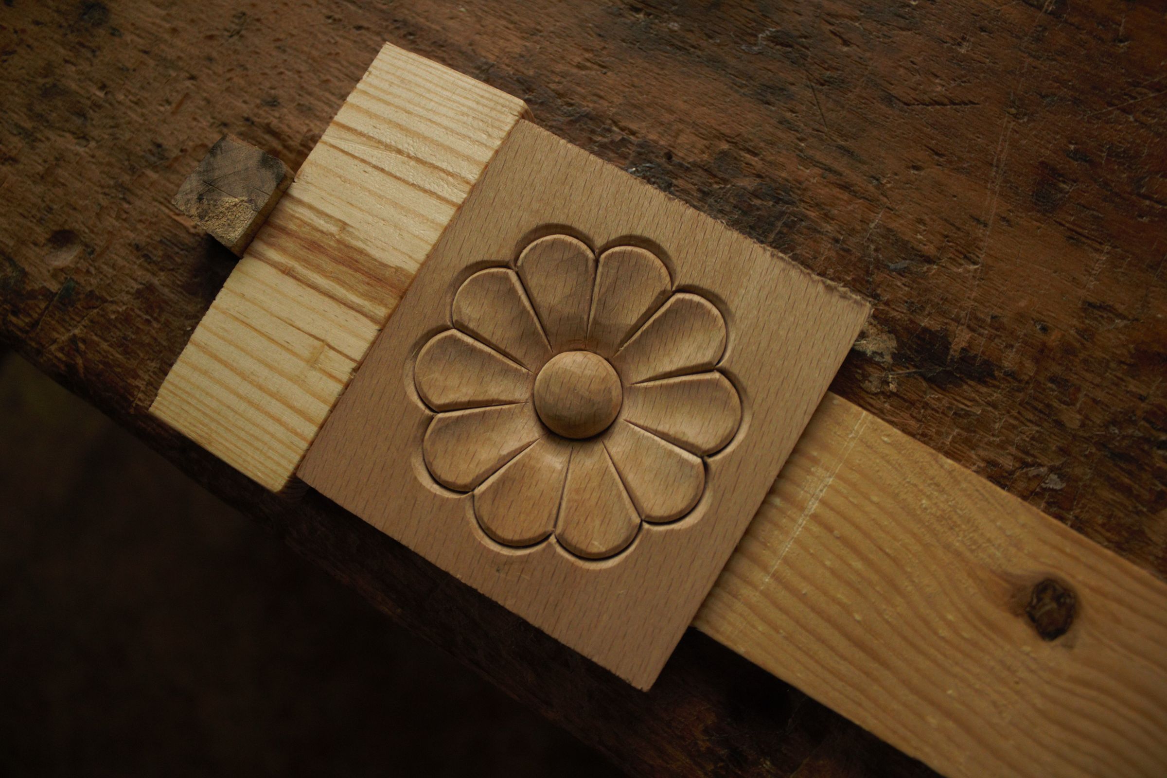 Simple Wood Carving - Flower (rosette) : 5 Steps (with Pictures ...