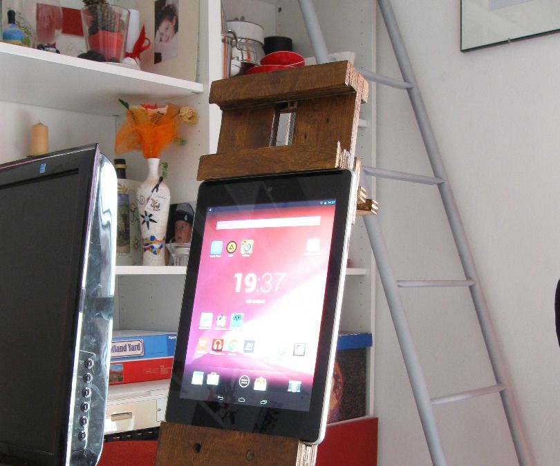 DYN Tablet Desktop Stand : 4 Steps - Instructables