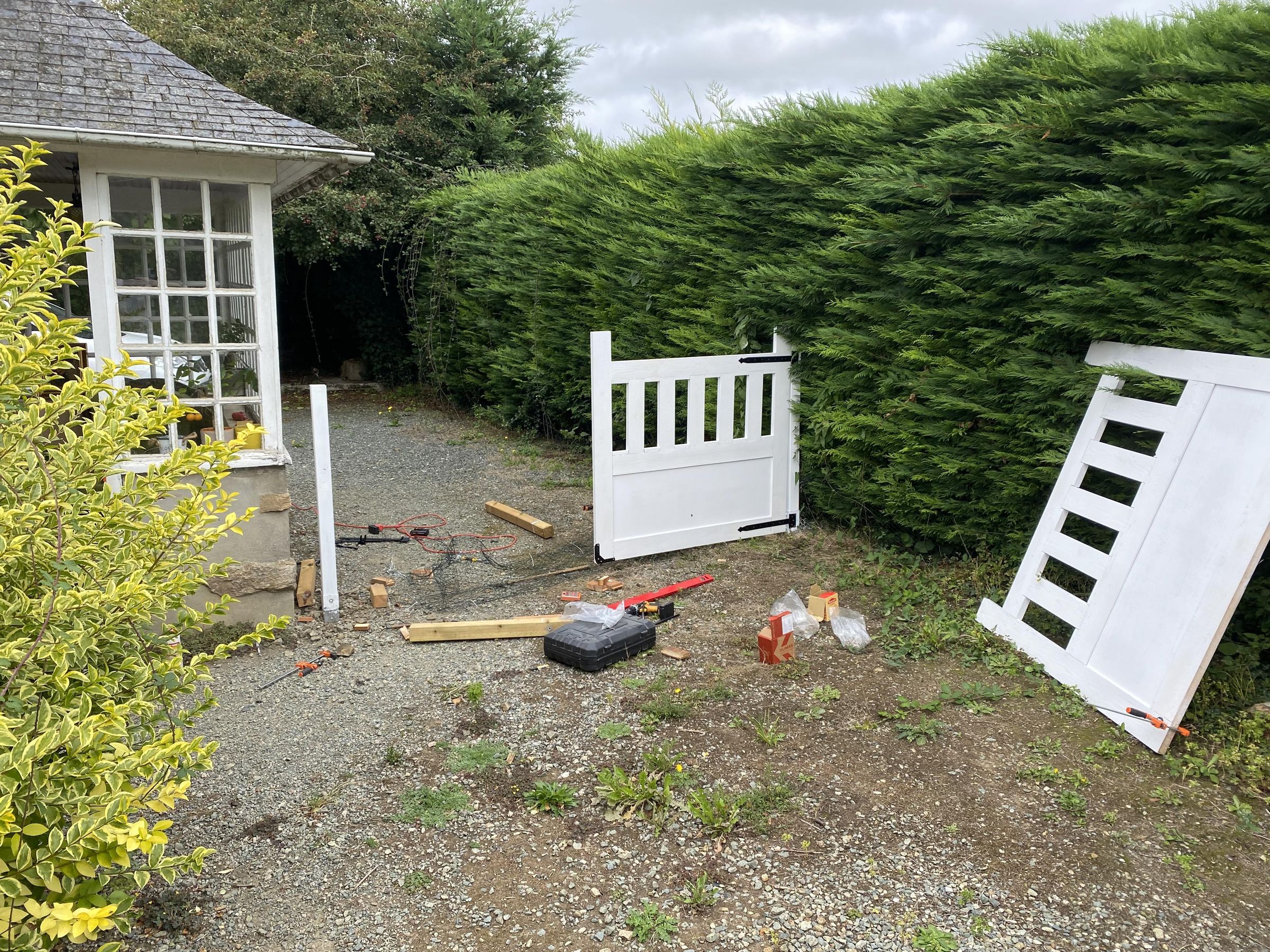 Wooden Gate - Reused Materials : 6 Steps (with Pictures) - Instructables