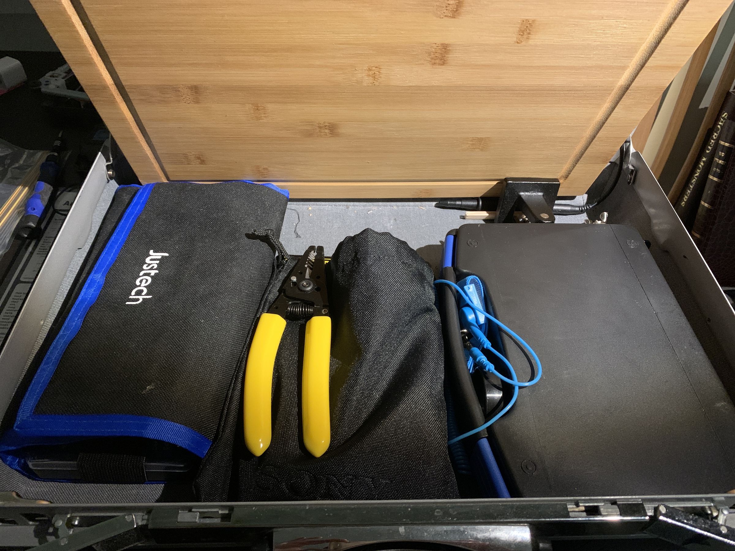 Portable Electronic Workbench - Instructables