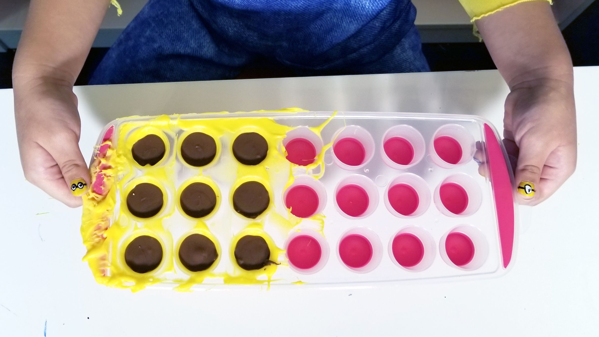 DIY Nutella Filled Minion Bon Bons | Minion Chocolates Recipe : 7 Steps ...