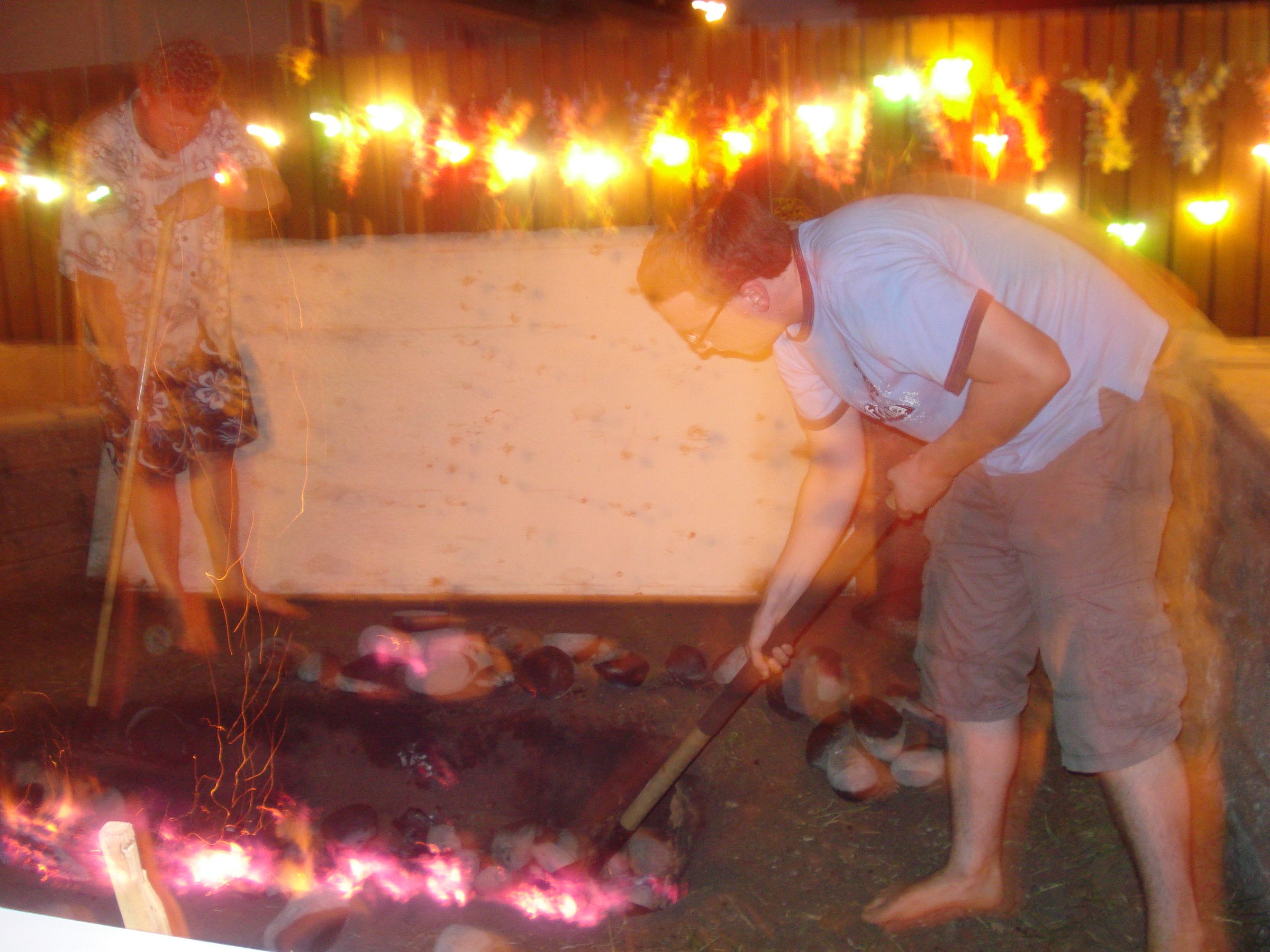 Luau Pig - Hawaiian Style (In the Ground With Hot Rocks) : 12 Steps ...