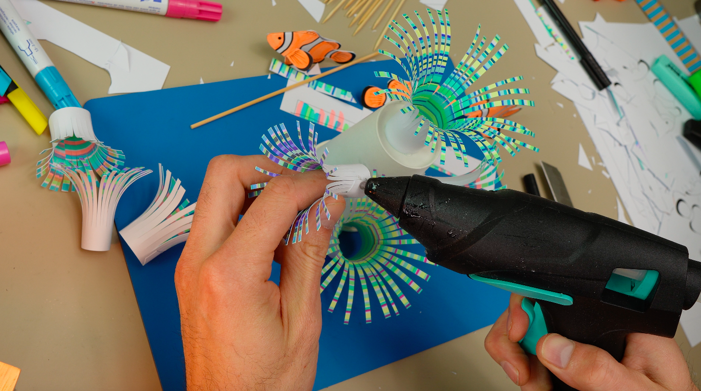 Simple Paper Glowing Aquarium Coral Reef : 3 Steps (with Pictures ...