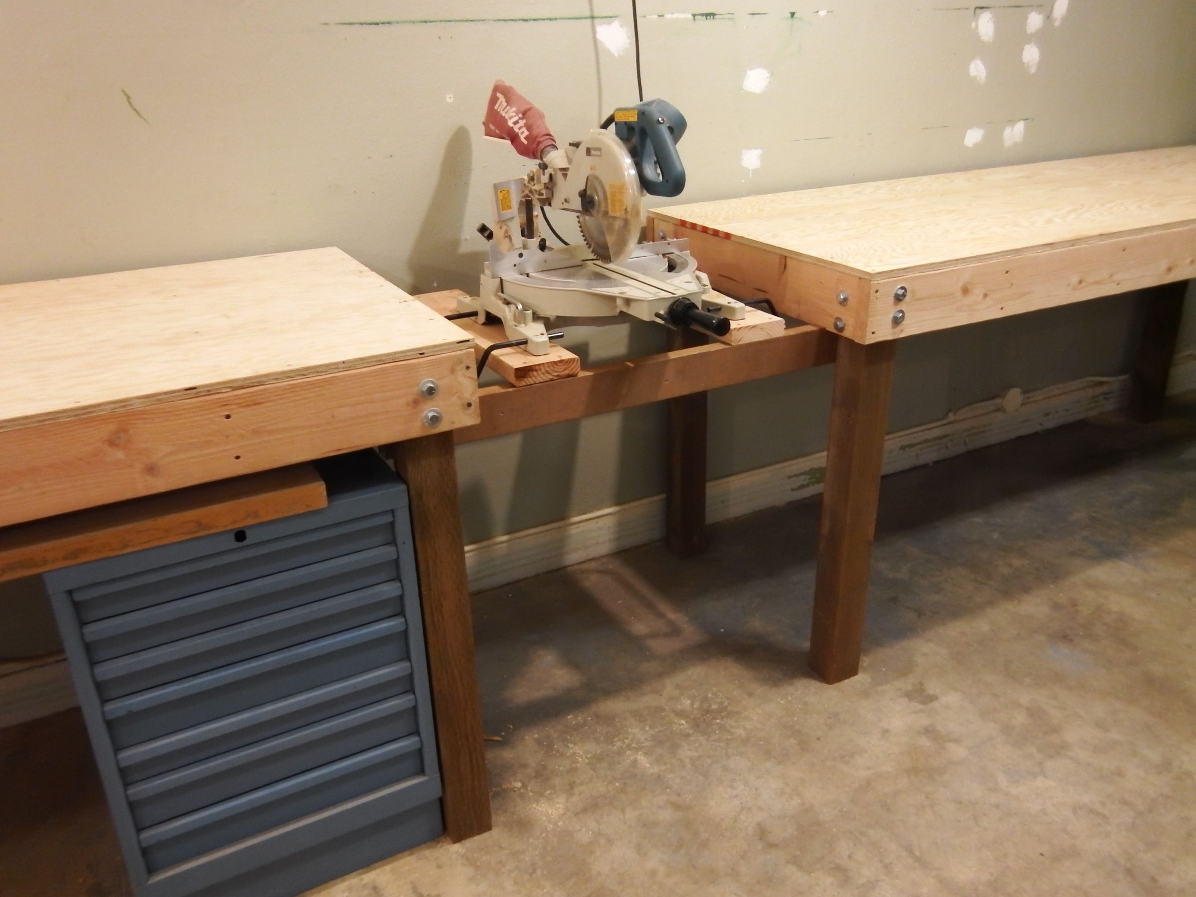 Saw Workbench Area Retrofit : 4 Steps (with Pictures) - Instructables