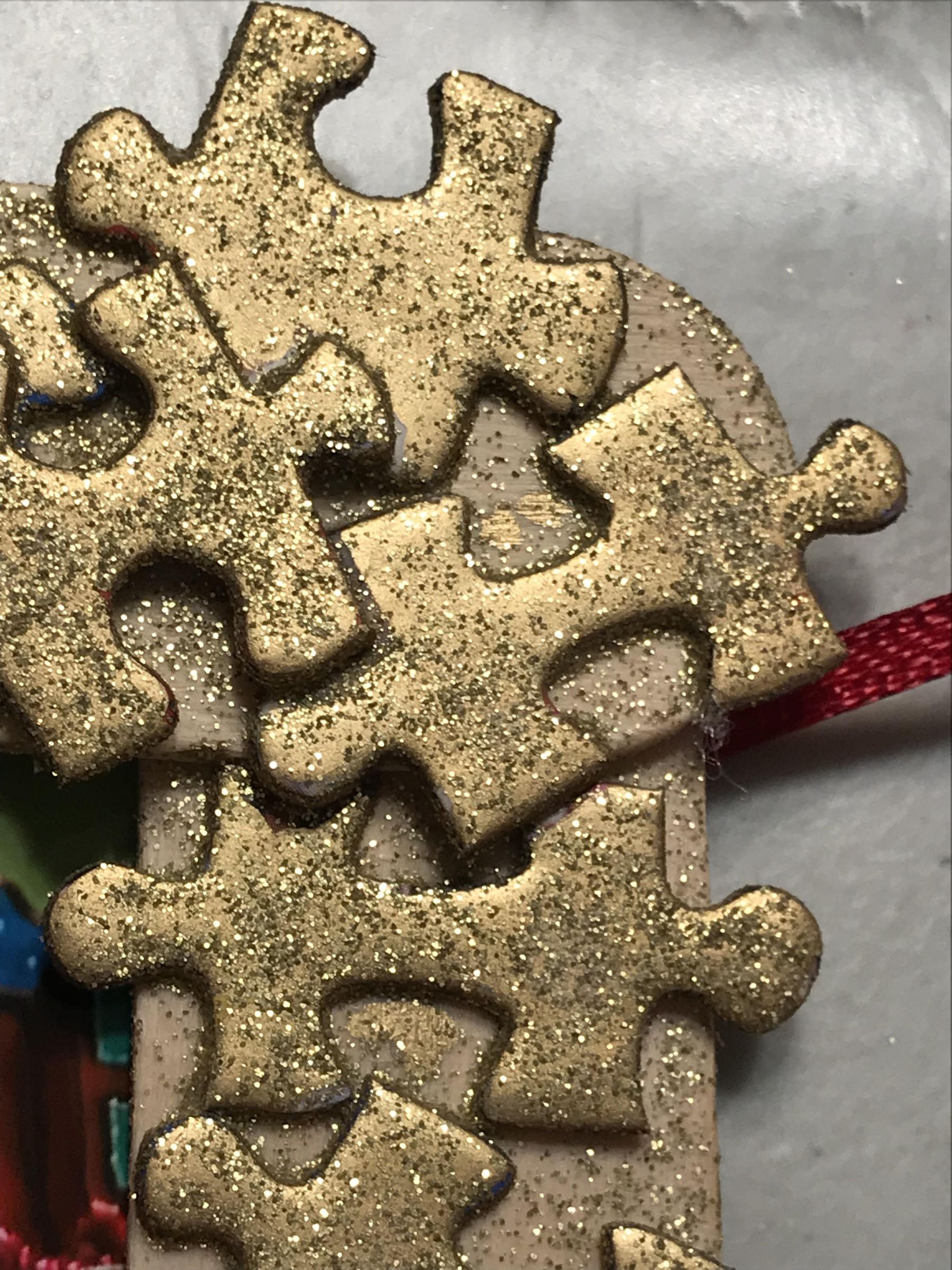 Puzzle Piece Picture Frame Christmas Ornament : 6 Steps - Instructables