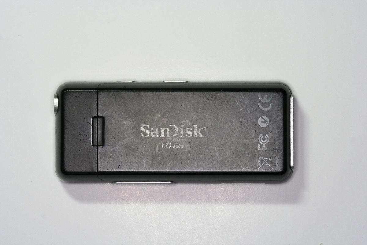 Replacing the Stereo Jack on Sansa C200 Series : 6 Steps - Instructables