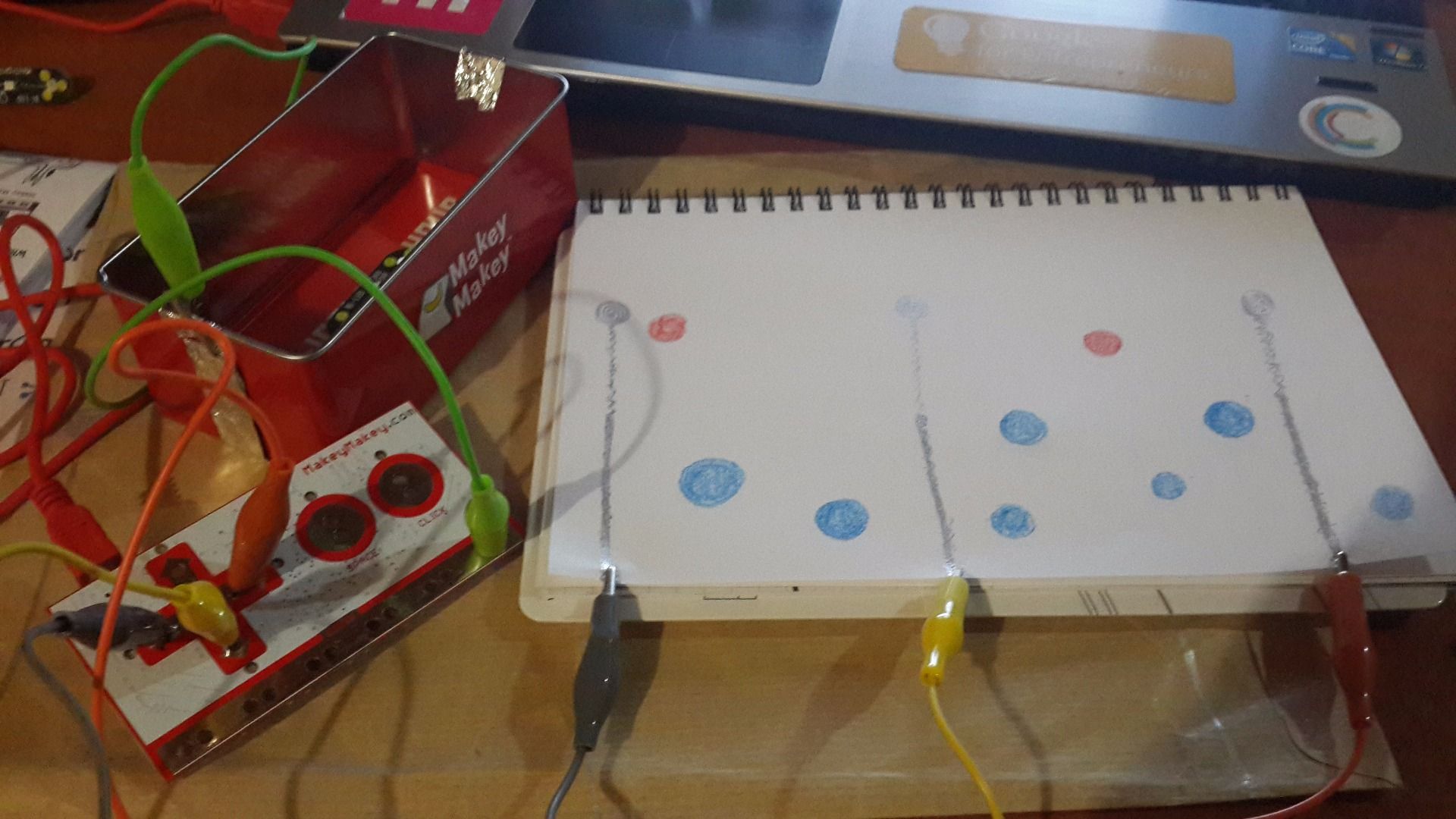 Play Catchy Ball With Makey Makey and Circuit Scribe : 4 Steps (with Pictures) - Instructables