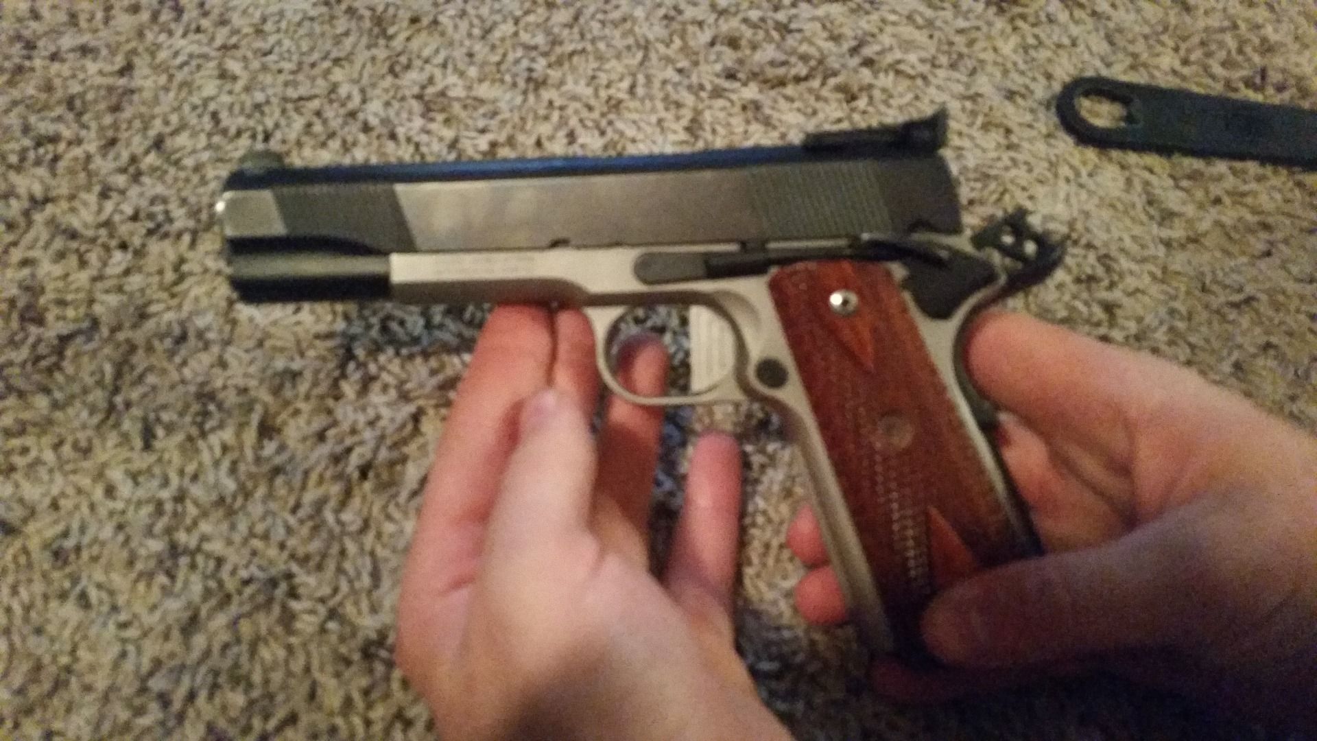How to Re-Assemble a 1911 : 4 Steps - Instructables