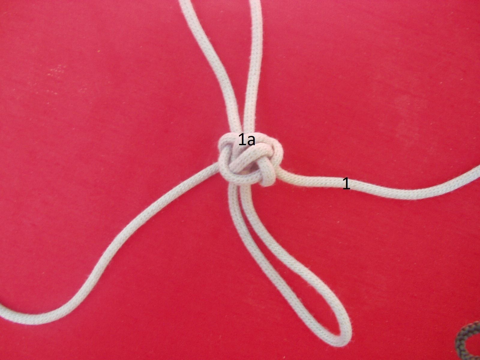 Single Strand Lanyard : 15 Steps (with Pictures) - Instructables