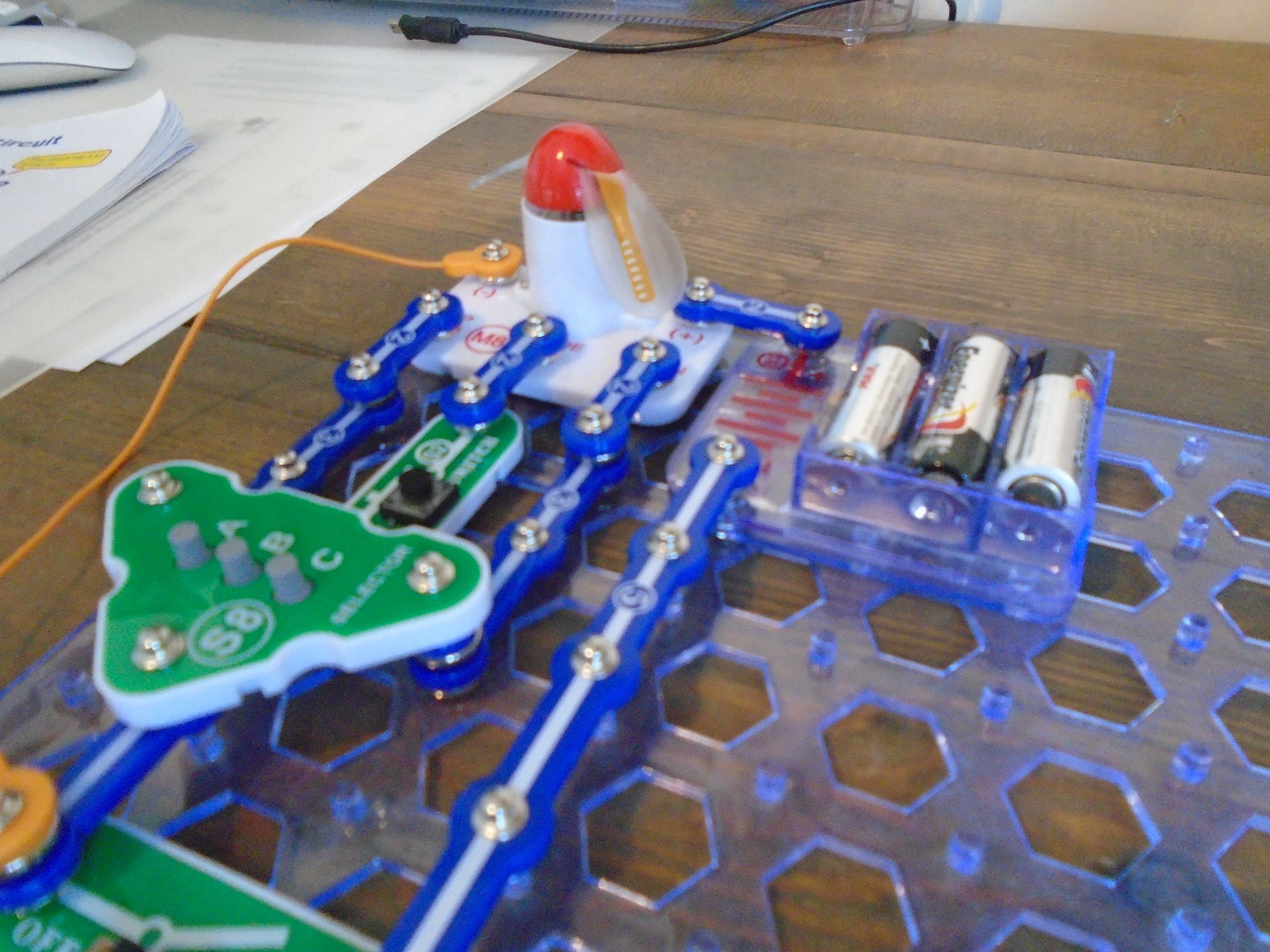 MAKE YOUR SNAP CIRCUITS ARCADE SET FAN SAY I