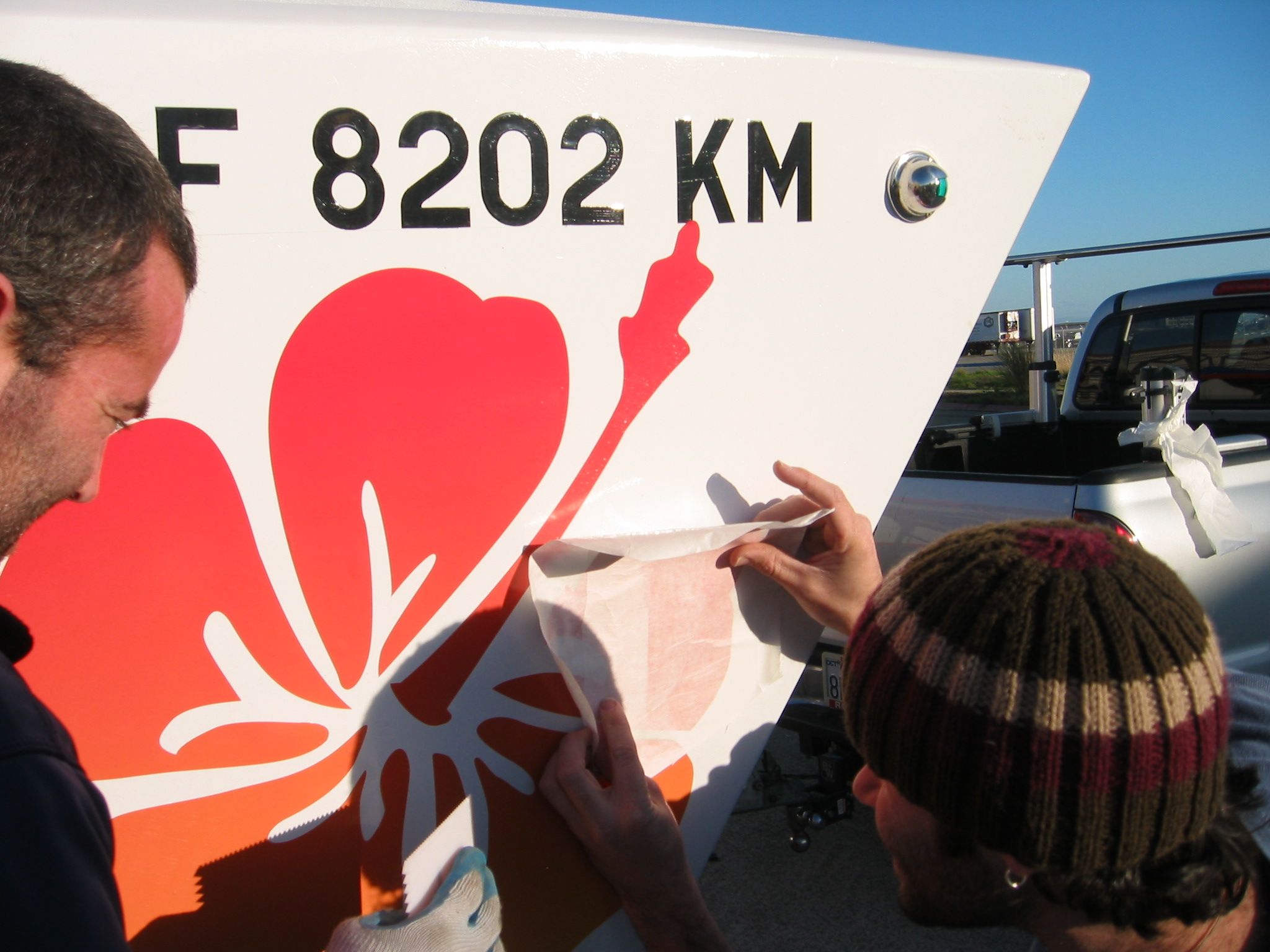 Apply Big Decals Without Wrinkles or Bubbles : 12 Steps (with Pictures ...