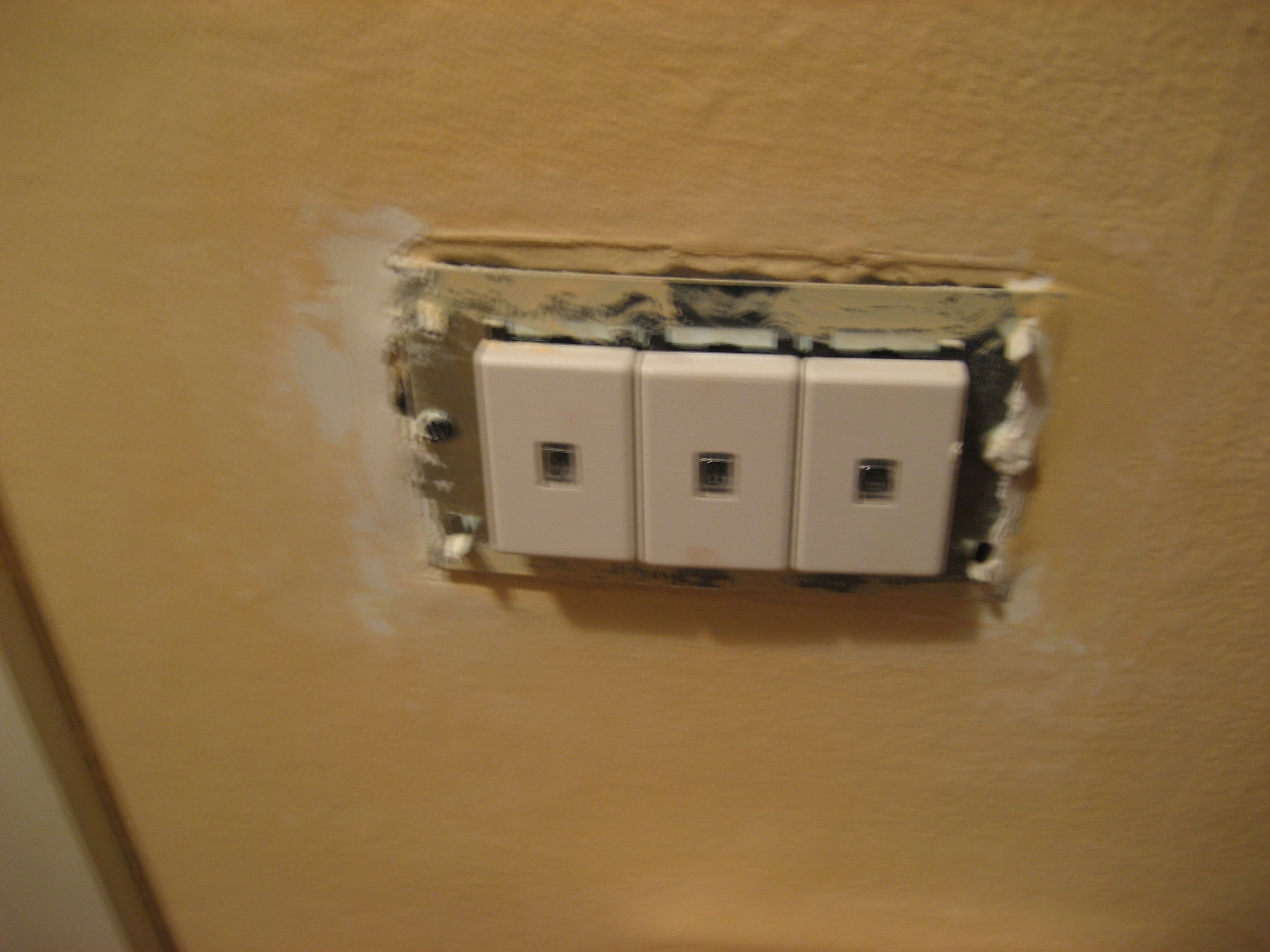 How to Change Bathroom Switch? : 4 Steps - Instructables