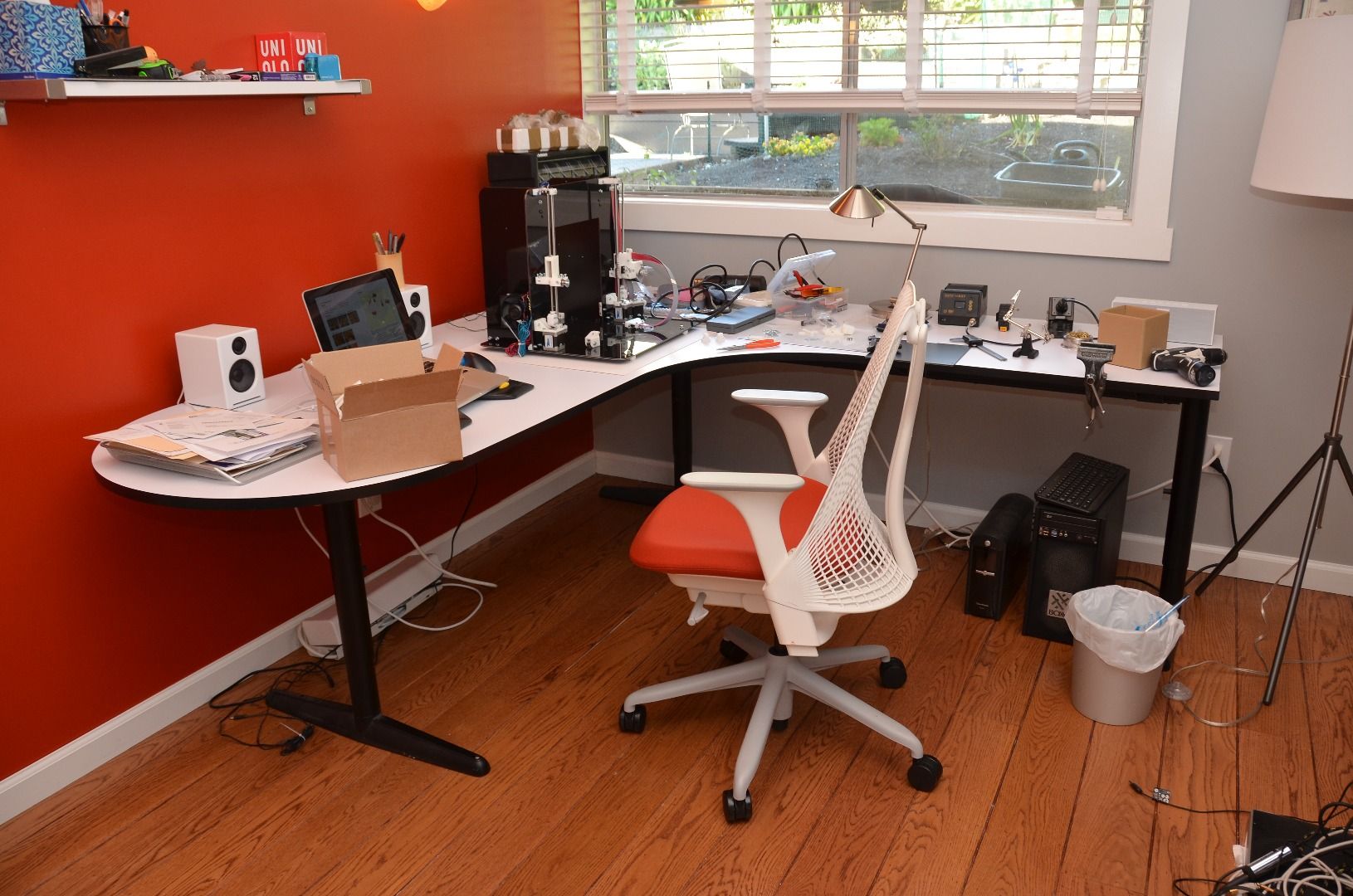 Restoring an Old Desk With a New Laminate Surface : 7 Steps (with ...